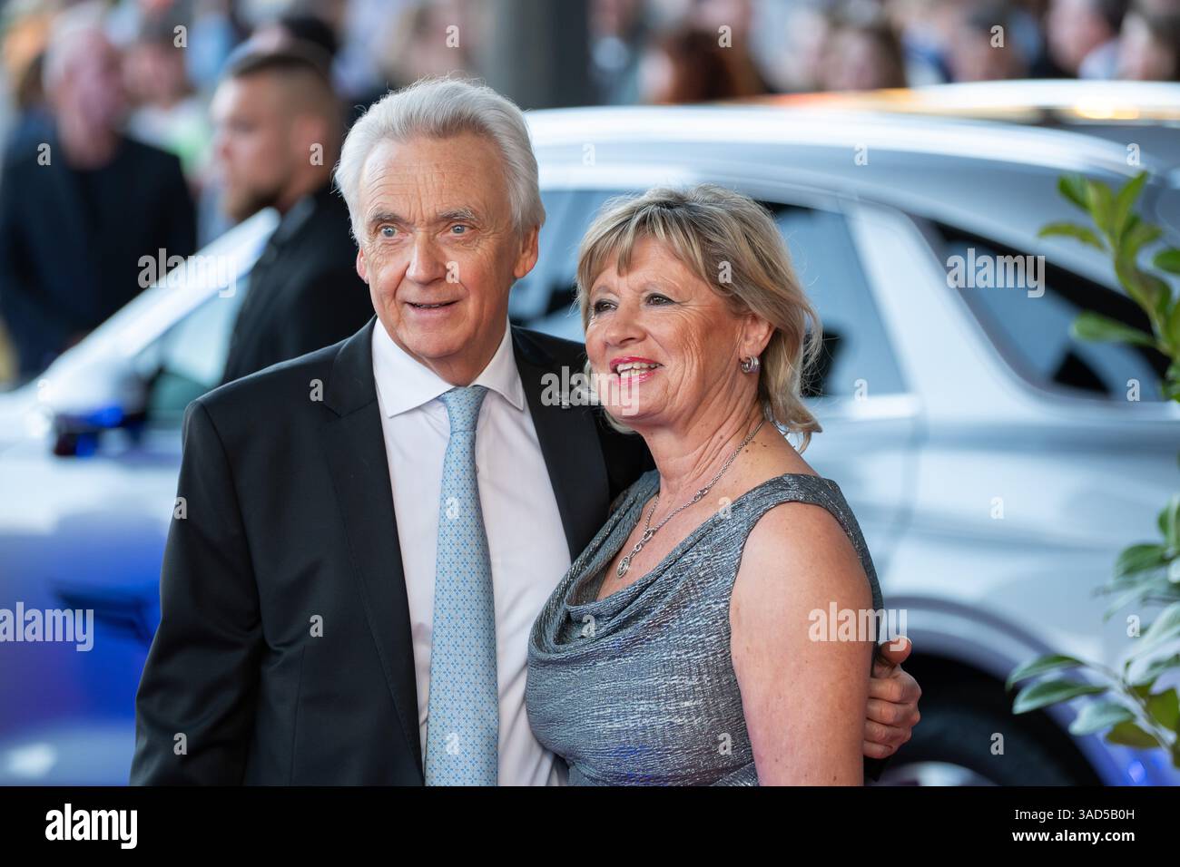 Rust, Germany. 04th Apr, 2025. Jürgen Mack and his wife Mauritia stand ...