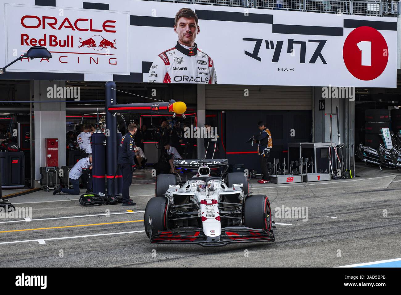 01 VERSTAPPEN Max (nld), Red Bull Racing RB21, action during the ...