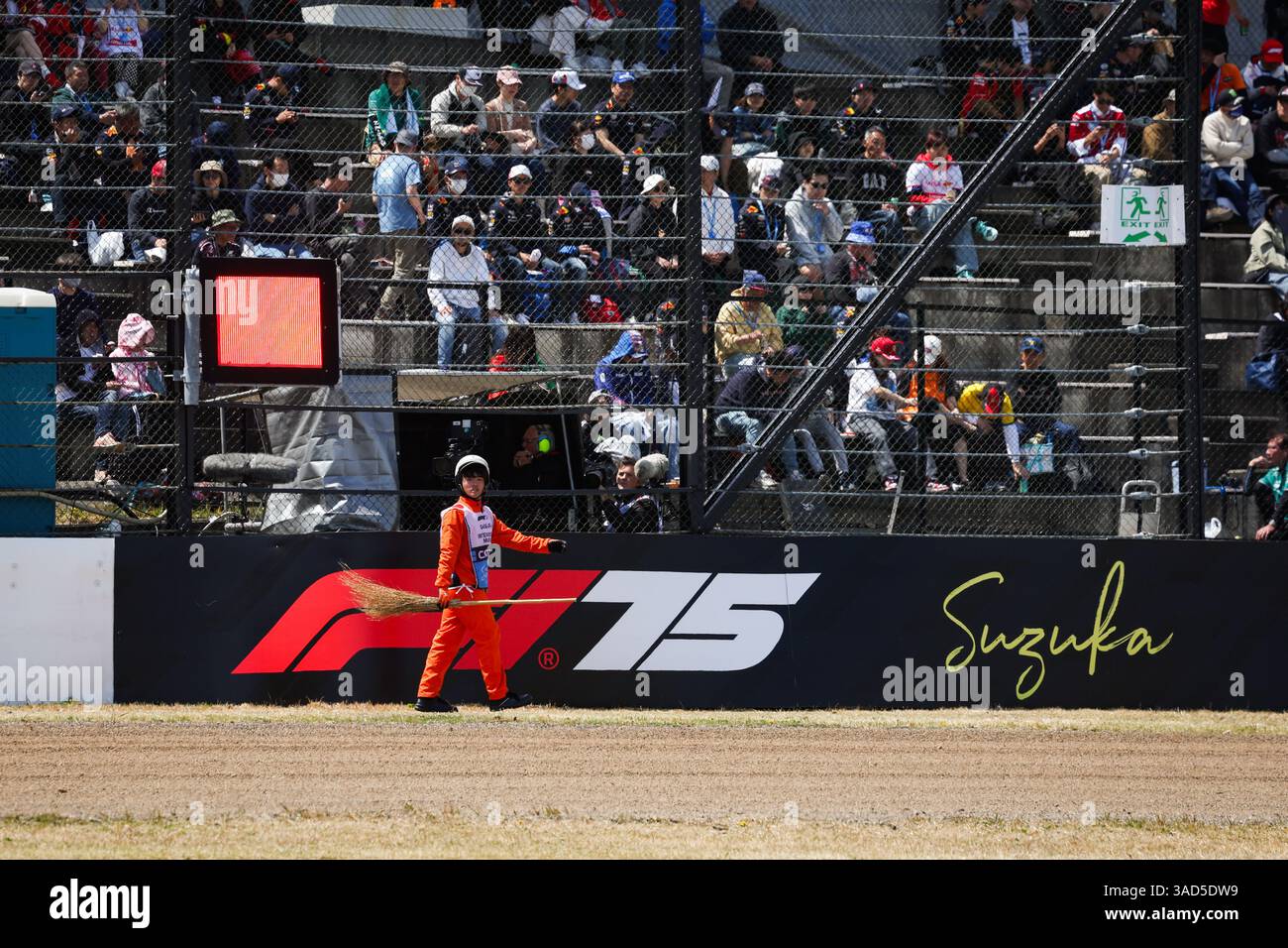 marshall, commissaire de piste, marshal, marshalls, marshals during the ...