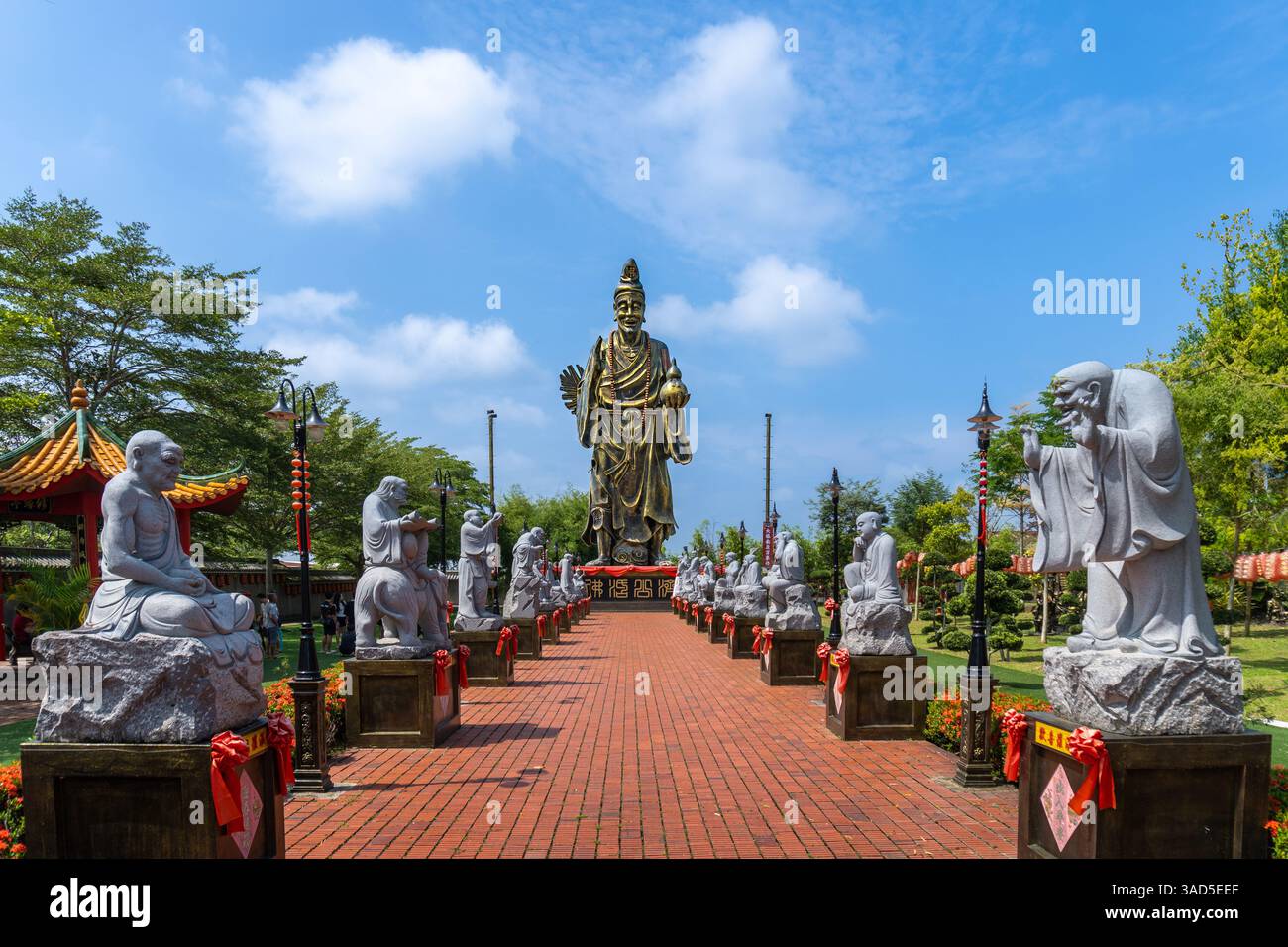 Yong Peng, Johor, Malaysia: Central Path to Ji Gong Statue with Flanking Guardians Stock Photo ...