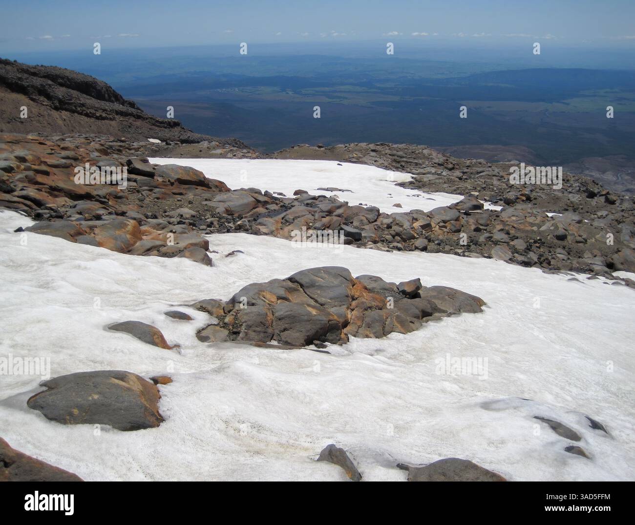 Ice covered hills of Mt Ruapehu summit track. North Island. New Zealand ...