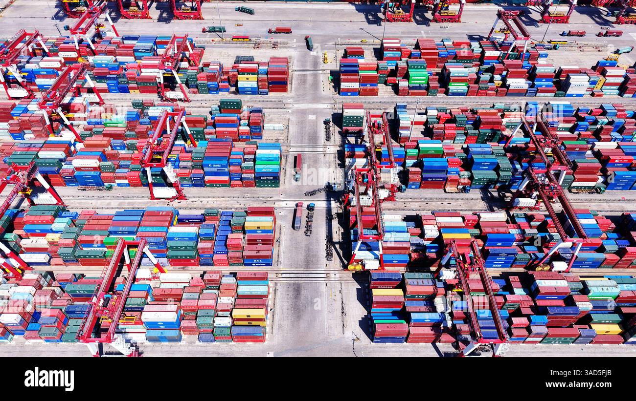 QINGDAO, CHINA - APRIL 5, 2025 - Foreign trade containers are seen at a ...