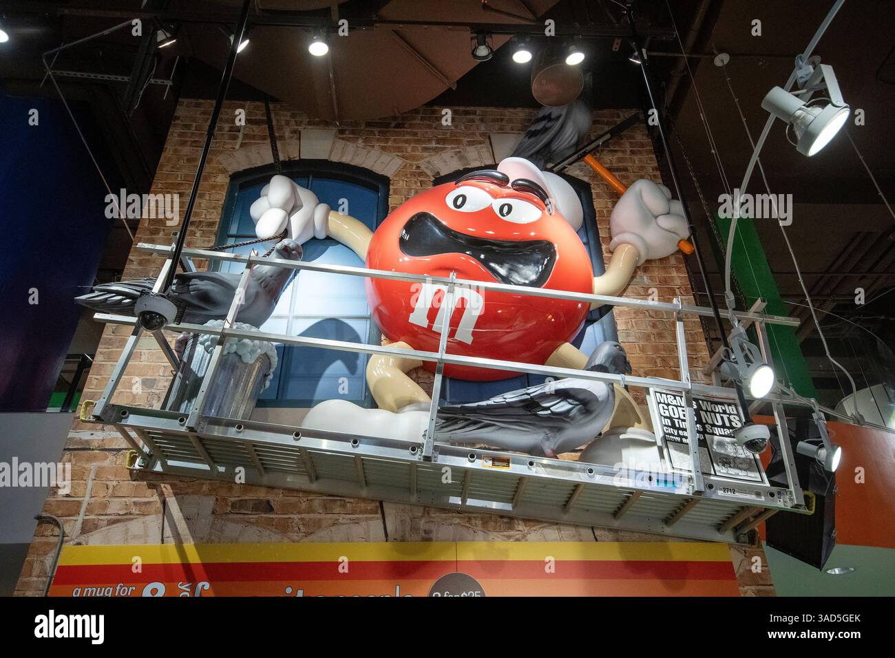M&M's World store in 1600 Broadway, Times Square, Manhattan, New York ...