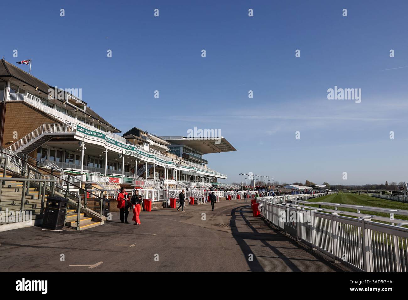 Liverpool, UK. 05th Apr, 2025. A general view of the Aintree Racecourse ...