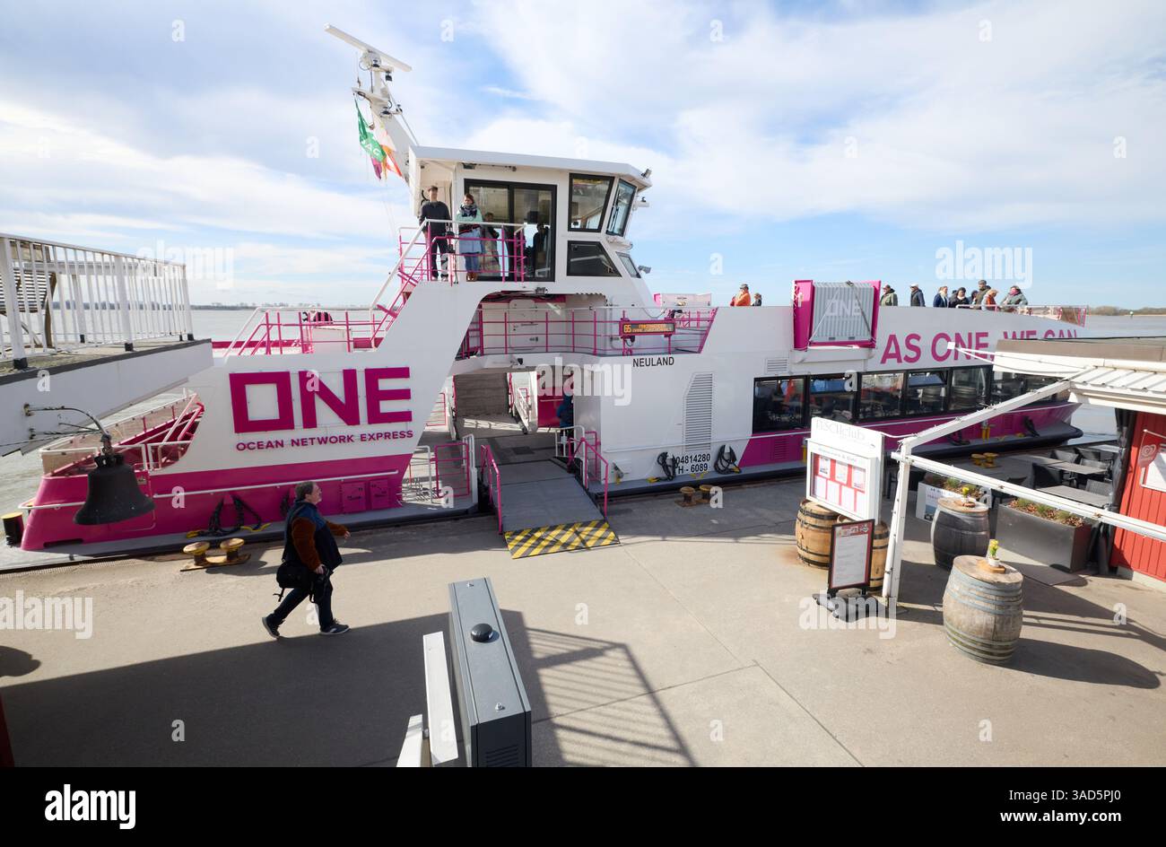 05 April 2025, Hamburg: The passenger ferry "Neuland" has docked at the ...