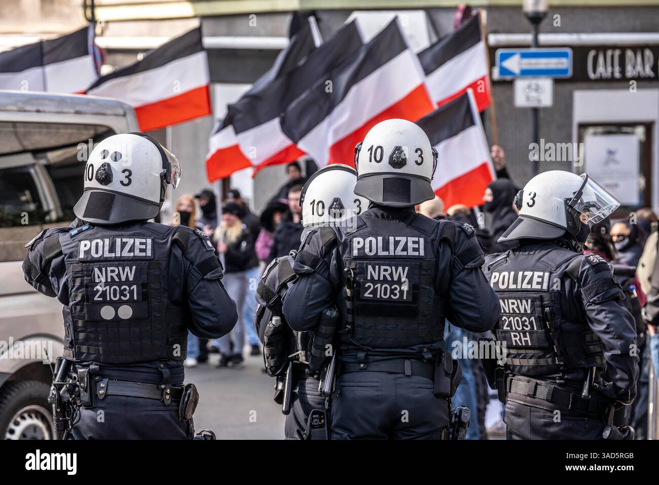 The neo-Nazi group Young and Strong, YS, demonstrated in the city ...