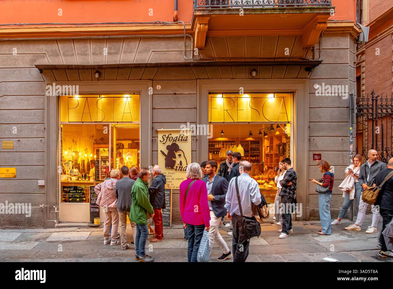 People outside Sfoglia Rina ,a fresh pasta Via Castiglione ,Bologna ...