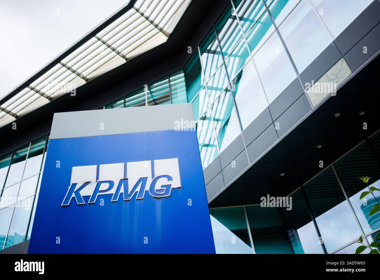 Leeds England: 3rd June 2024: KPMG sign on exterior of office building ...