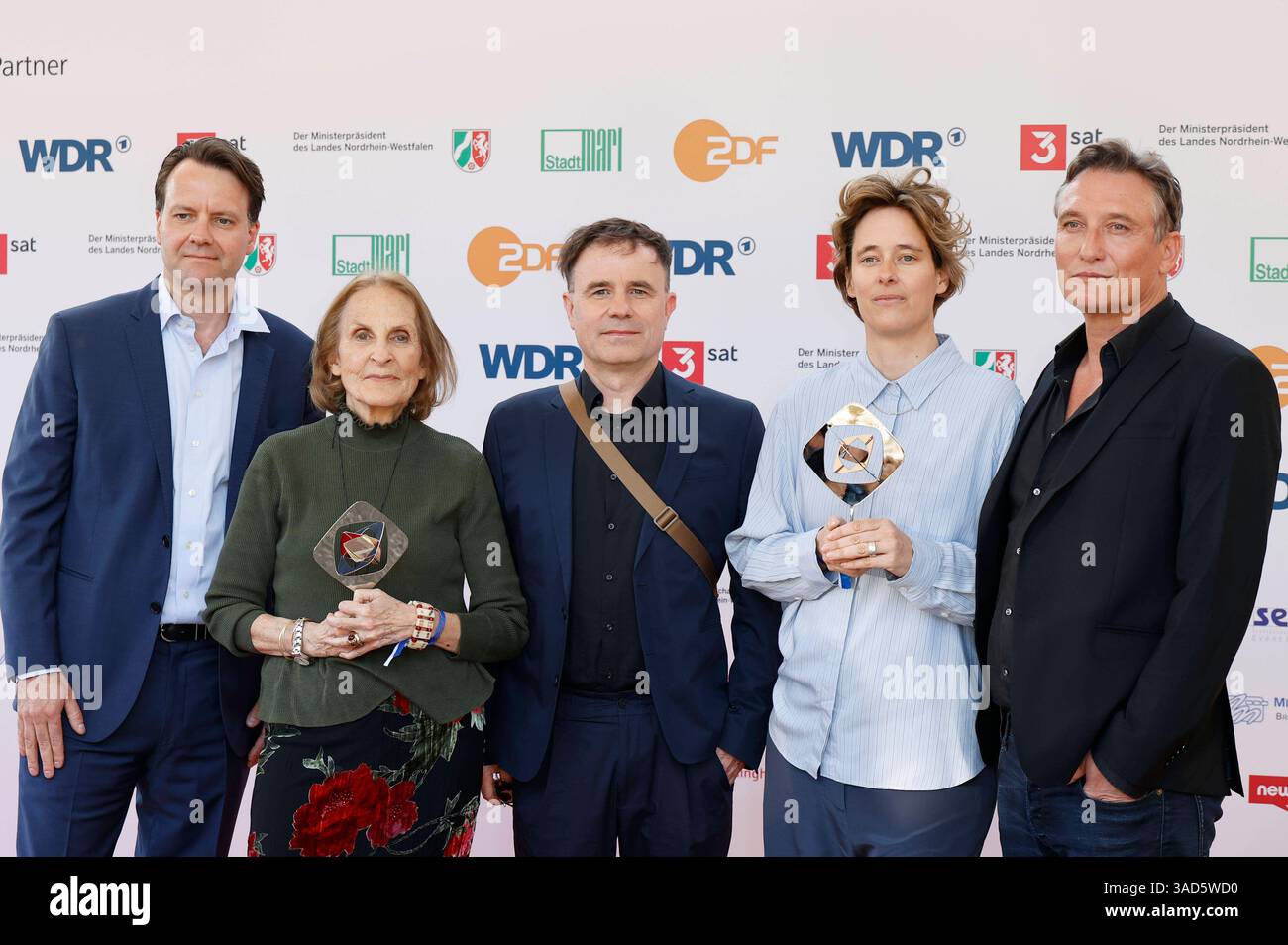 Gast, Gabriela Sperl, Thomas Wendrich, Pia Strietmann und Oliver ...