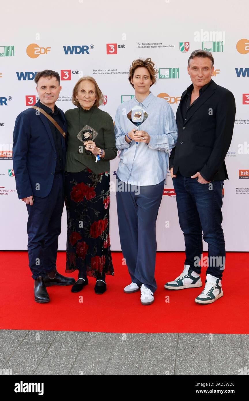 Thomas Wendrich, Gabriela Sperl, Pia Strietmann und Oliver Masucci bei ...