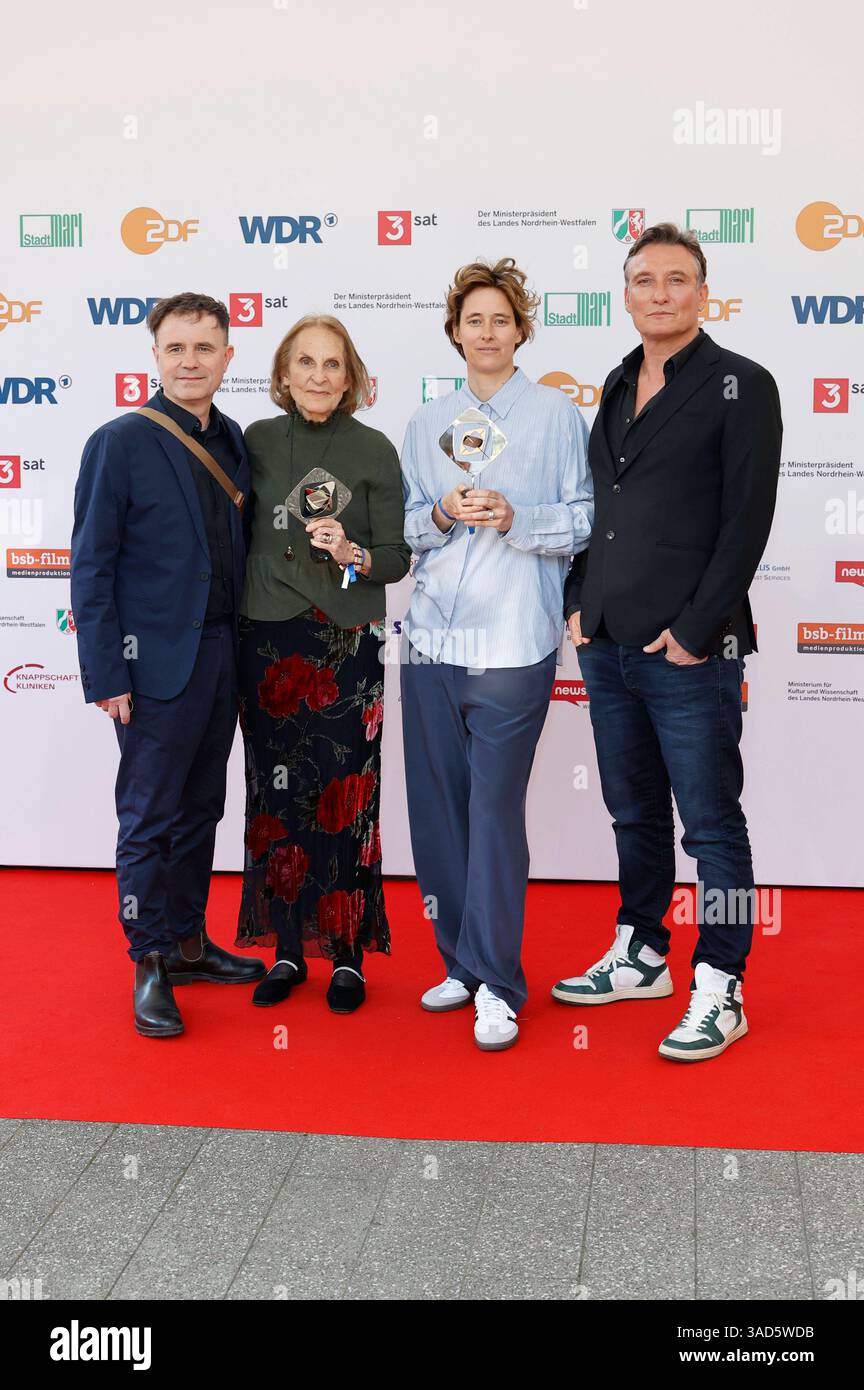 Thomas Wendrich, Gabriela Sperl, Pia Strietmann und Oliver Masucci bei ...