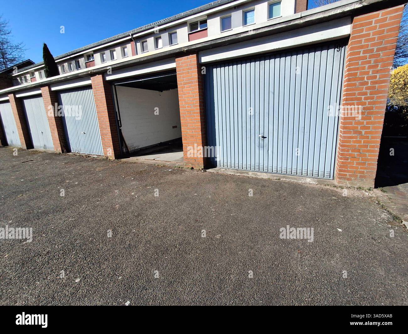 Anlage mit Garagen Henstedt-Ulzburg Schleswig-Holstein Deutschland ...