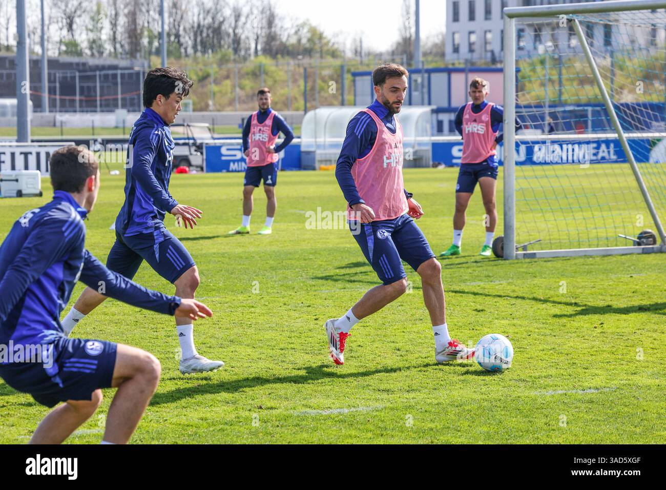 Gelsenkirchen, Deutschland. 02nd Apr, 2025. 02.04.2025, Fussball ...
