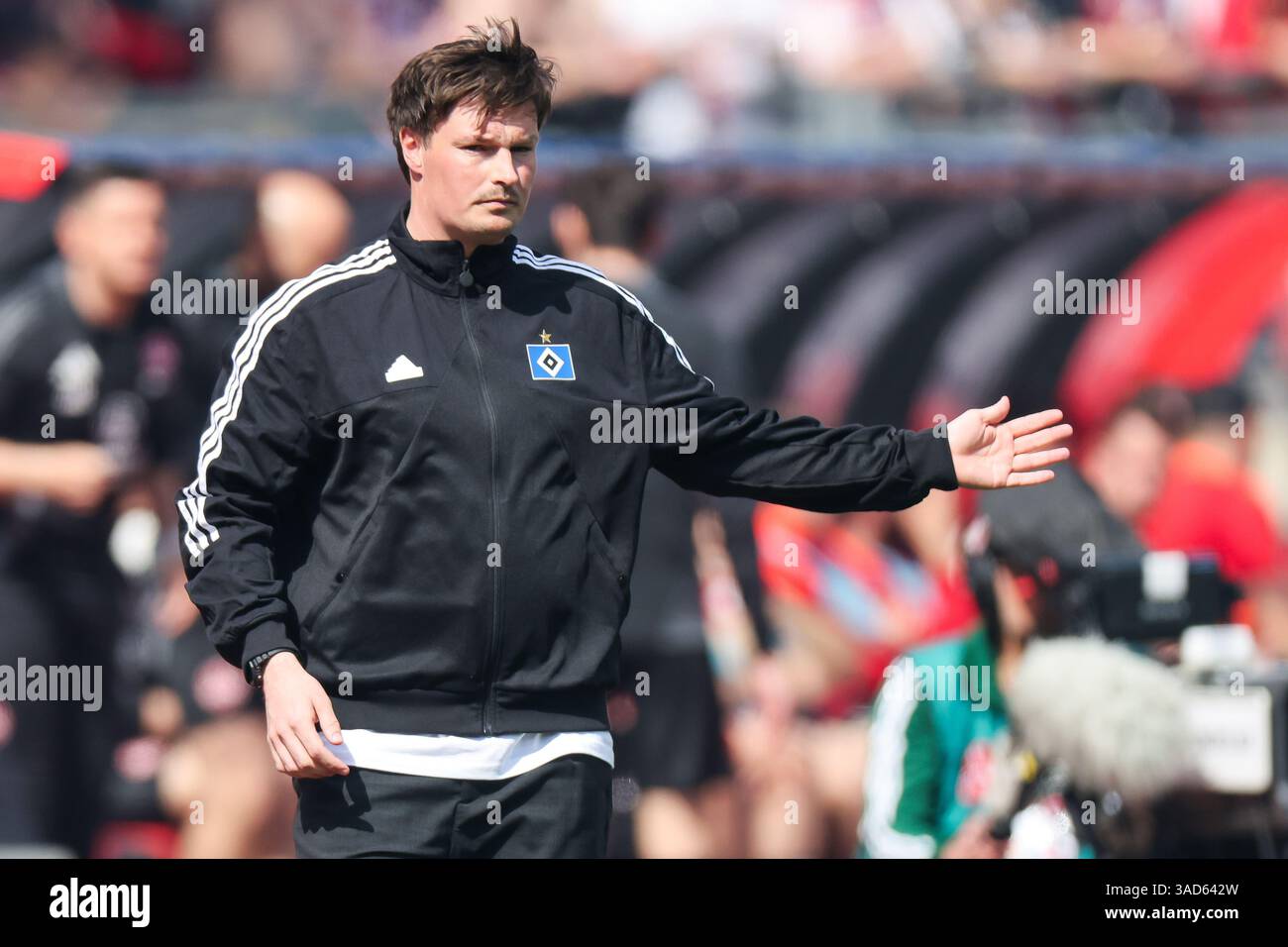 Nuremberg, Germany. 05th Apr, 2025. Soccer, Bundesliga 2, 1. FC ...