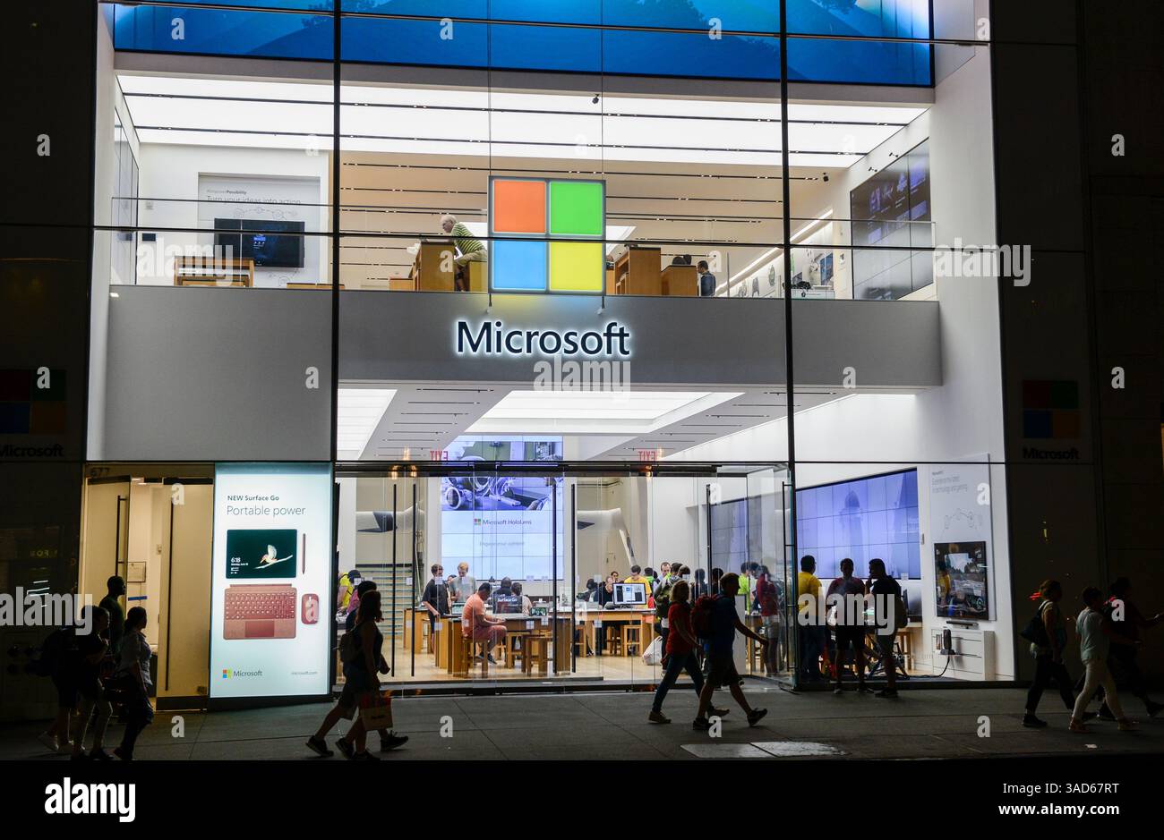 USA, New York City, Manhattan, Microsoft showroom and shop Stock Photo ...