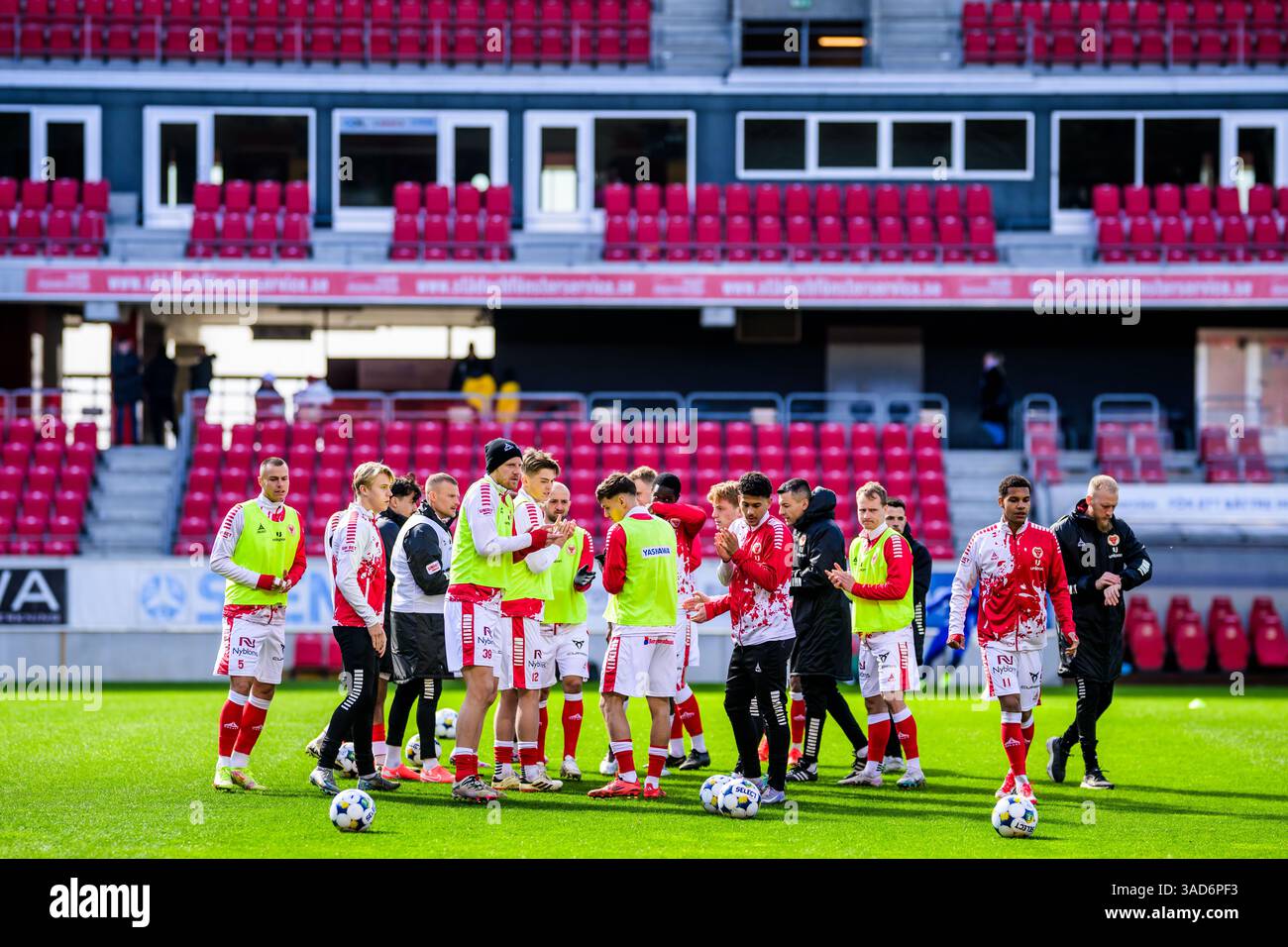 Kalmar, Sverige. 05th Apr, 2025. 250405 Kalmars spelare inför ...