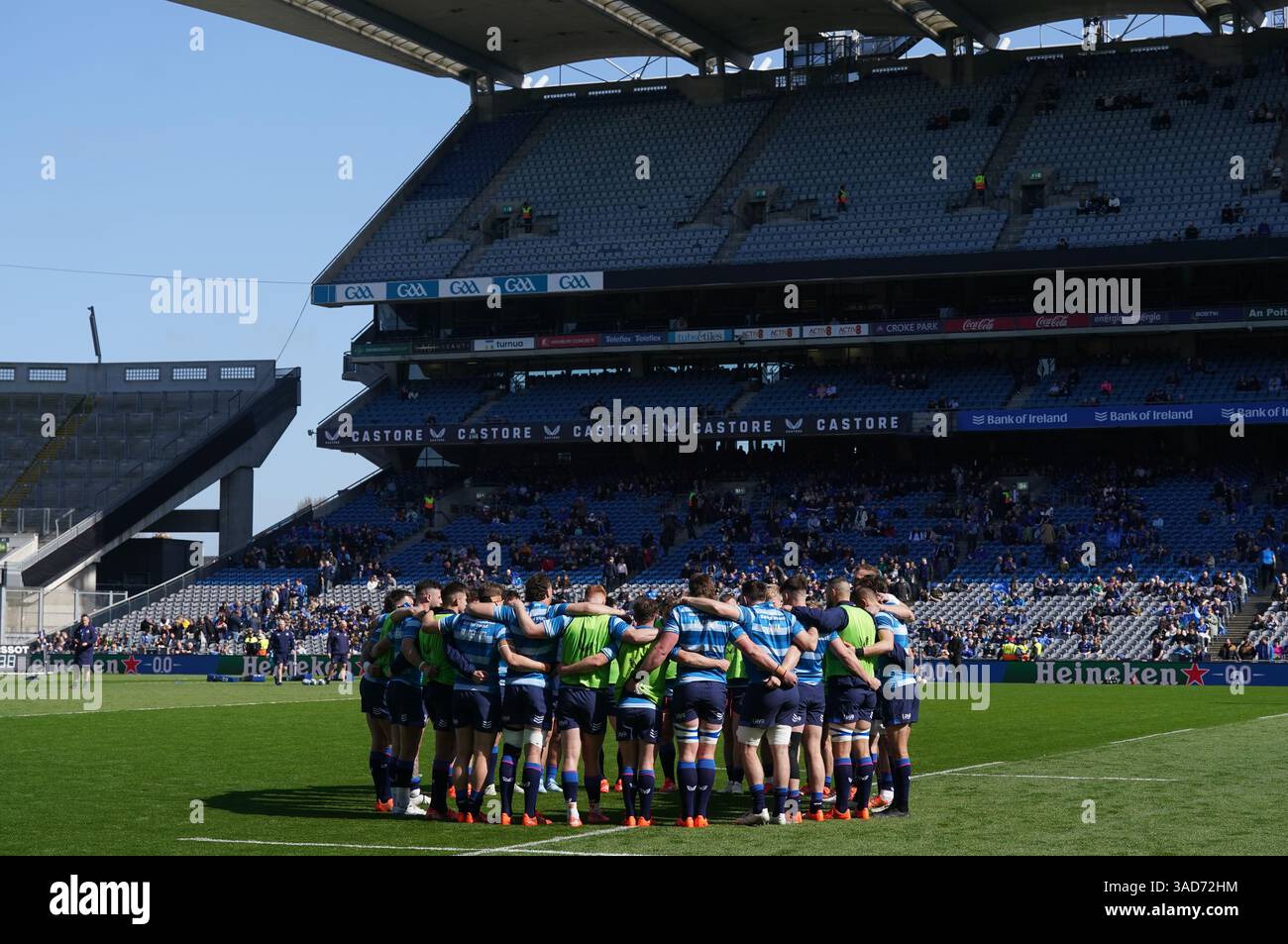 Leinster's players in a huddle before the Investec Champions Cup match ...