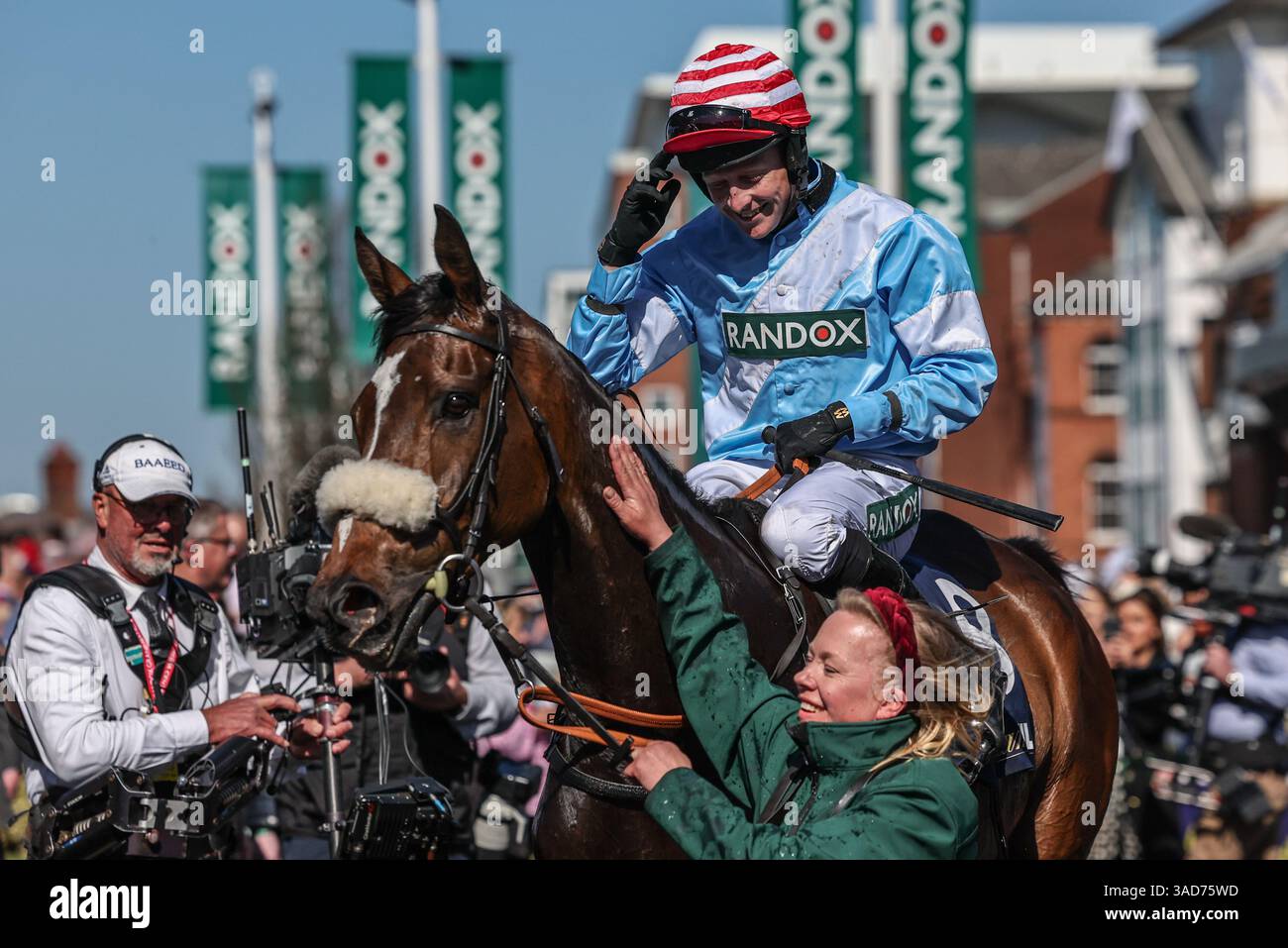 Cruz Control ridden by Stan Sheppard wins the 14:30 William Hill ...