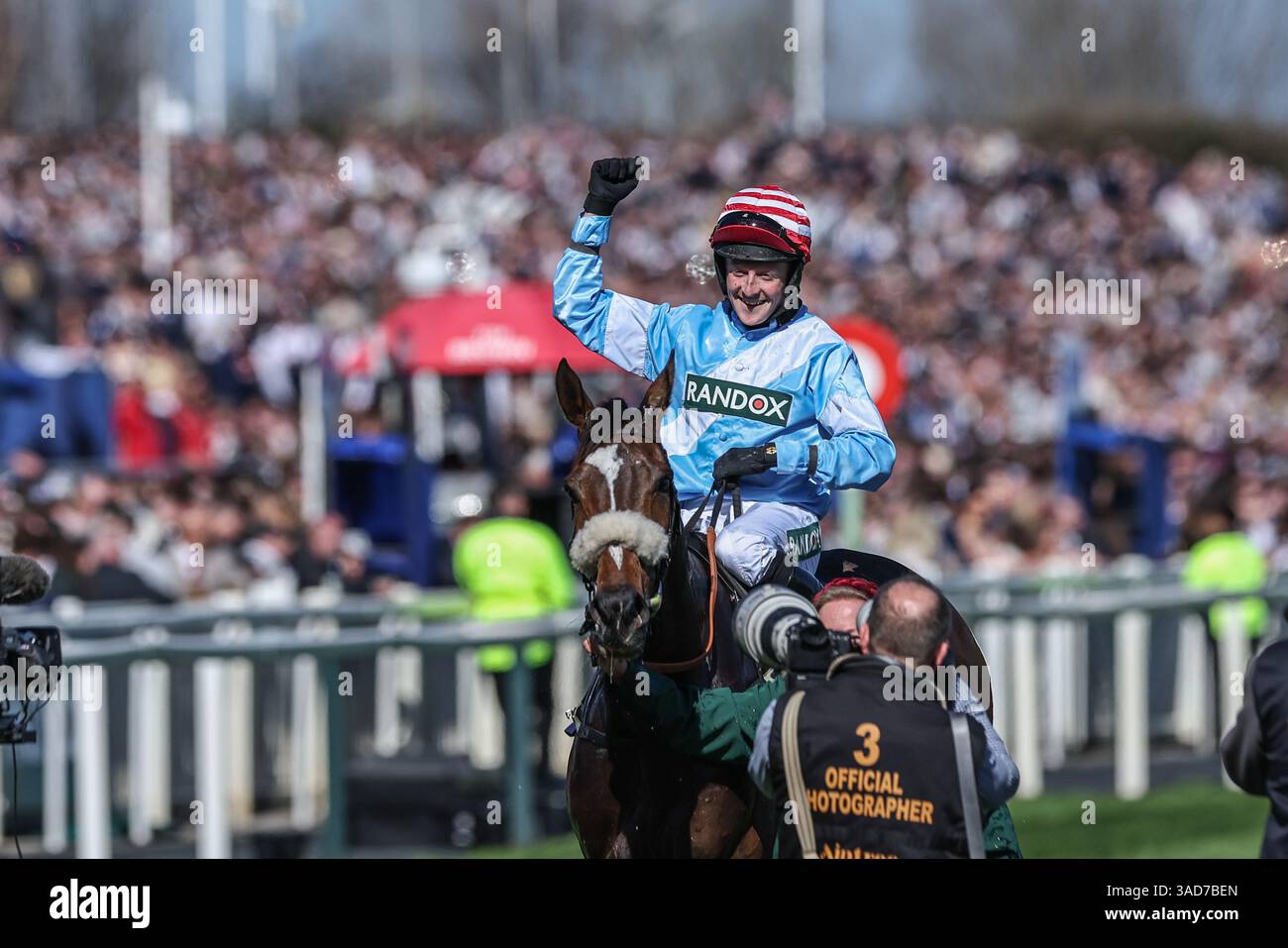 Liverpool, UK. 05th Apr, 2025. Cruz Control ridden by Stan Sheppard ...