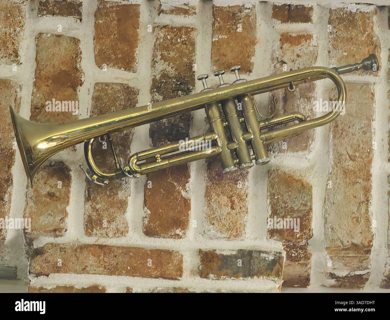 Antique handcrafted brick wall hi-res stock photography and images - Alamy