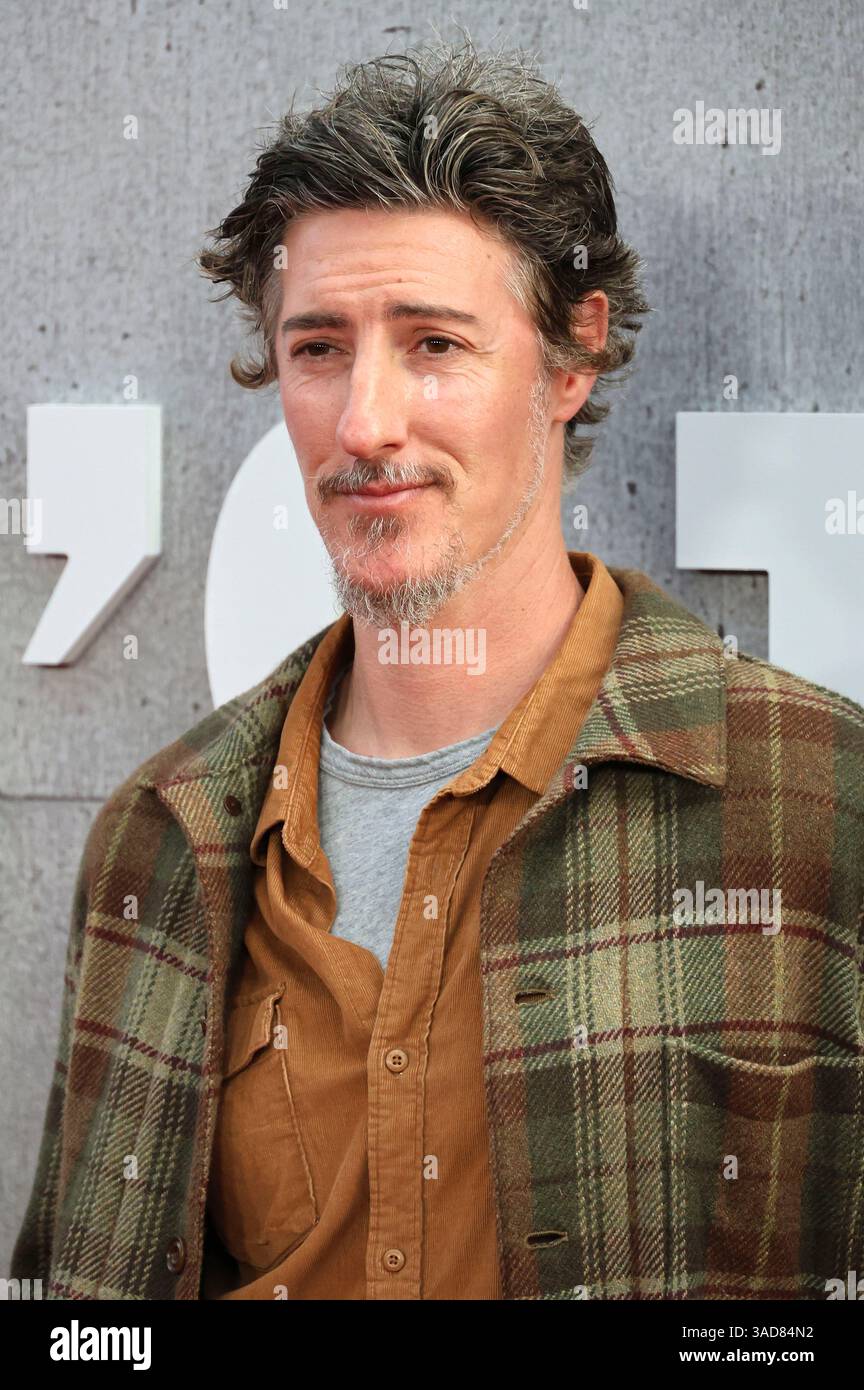 Eric Balfour bei der Premiere der 6. Staffel der Hulu Serie 'The ...