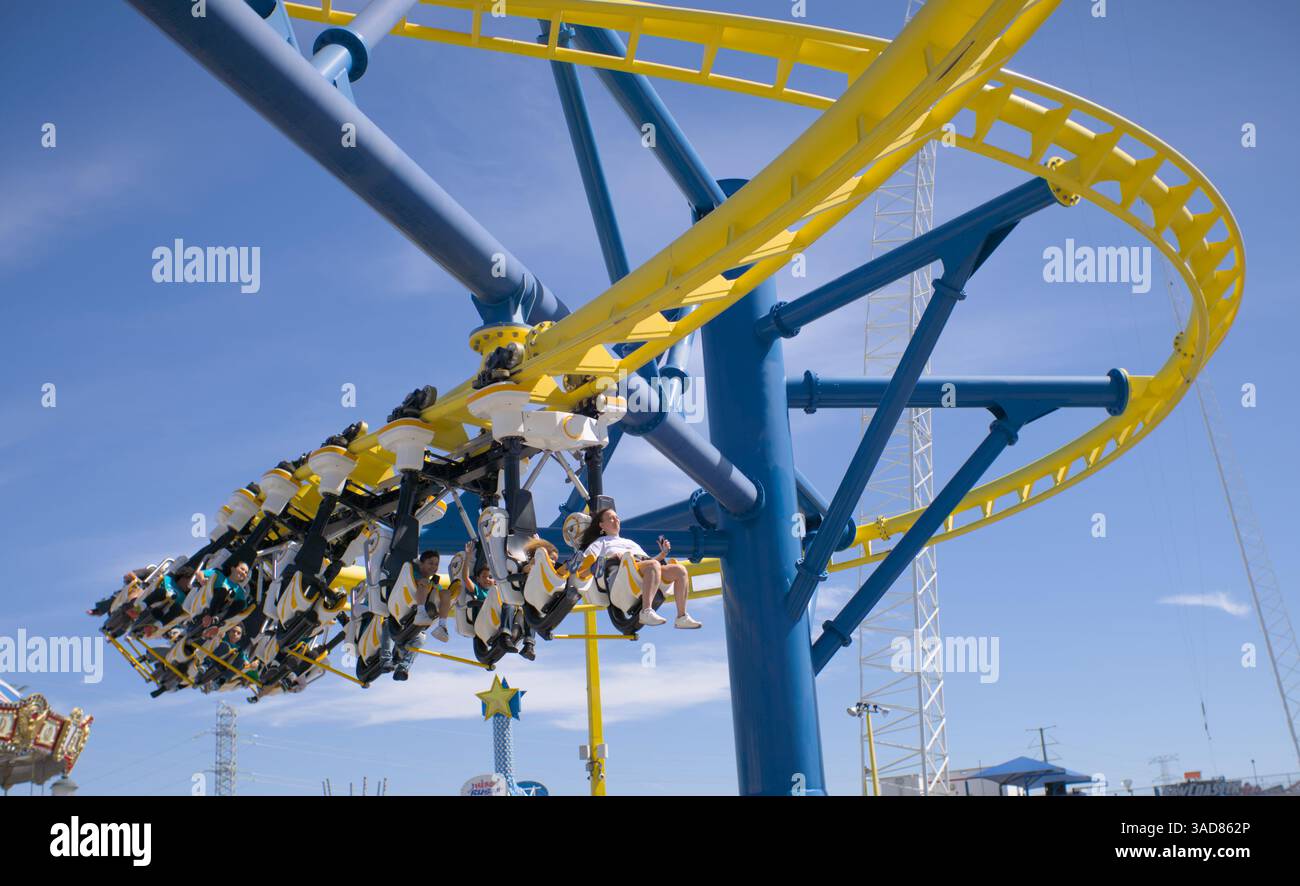 Freedom Flyer rollercoaster in action at Fun Spot America Florida, USA ...