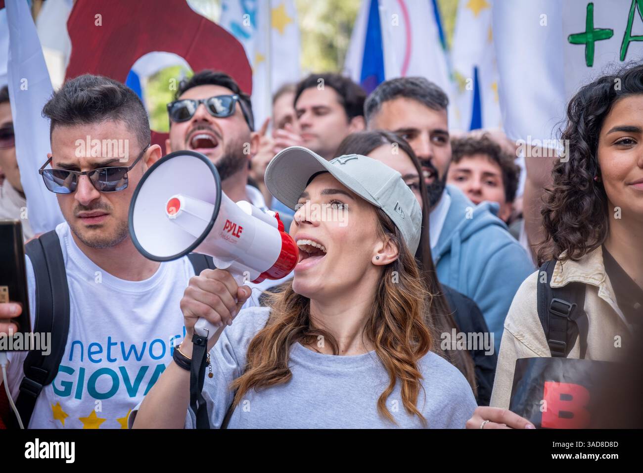 Rome, Rm, Italy. 5th Apr, 2025. The 5-Star Movement gathers thousands ...