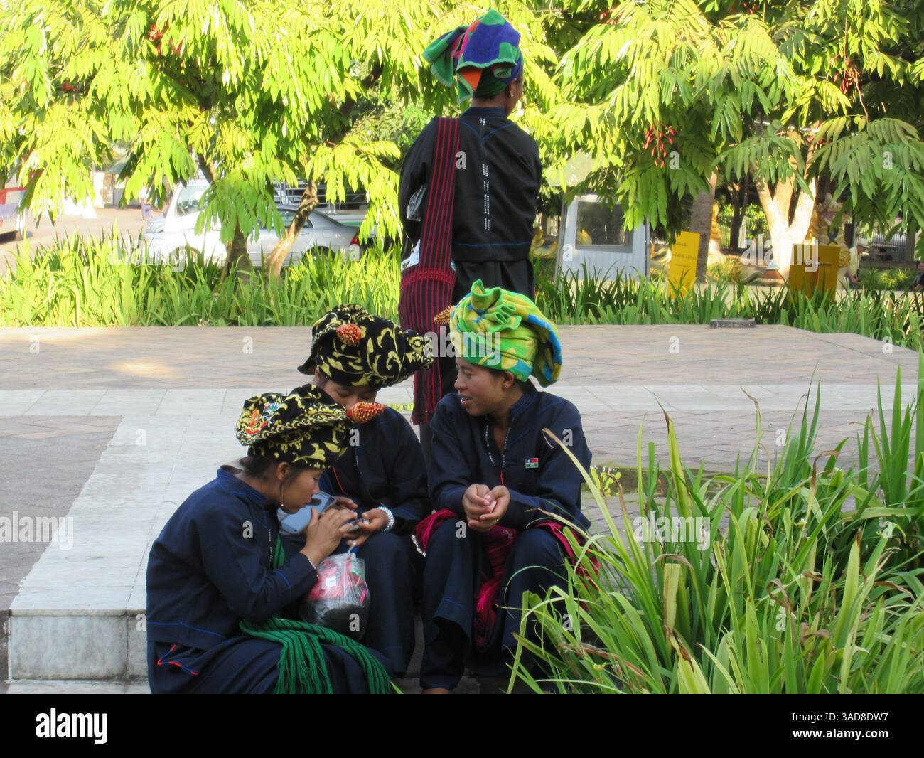 Myanmar national minority hi-res stock photography and images - Alamy