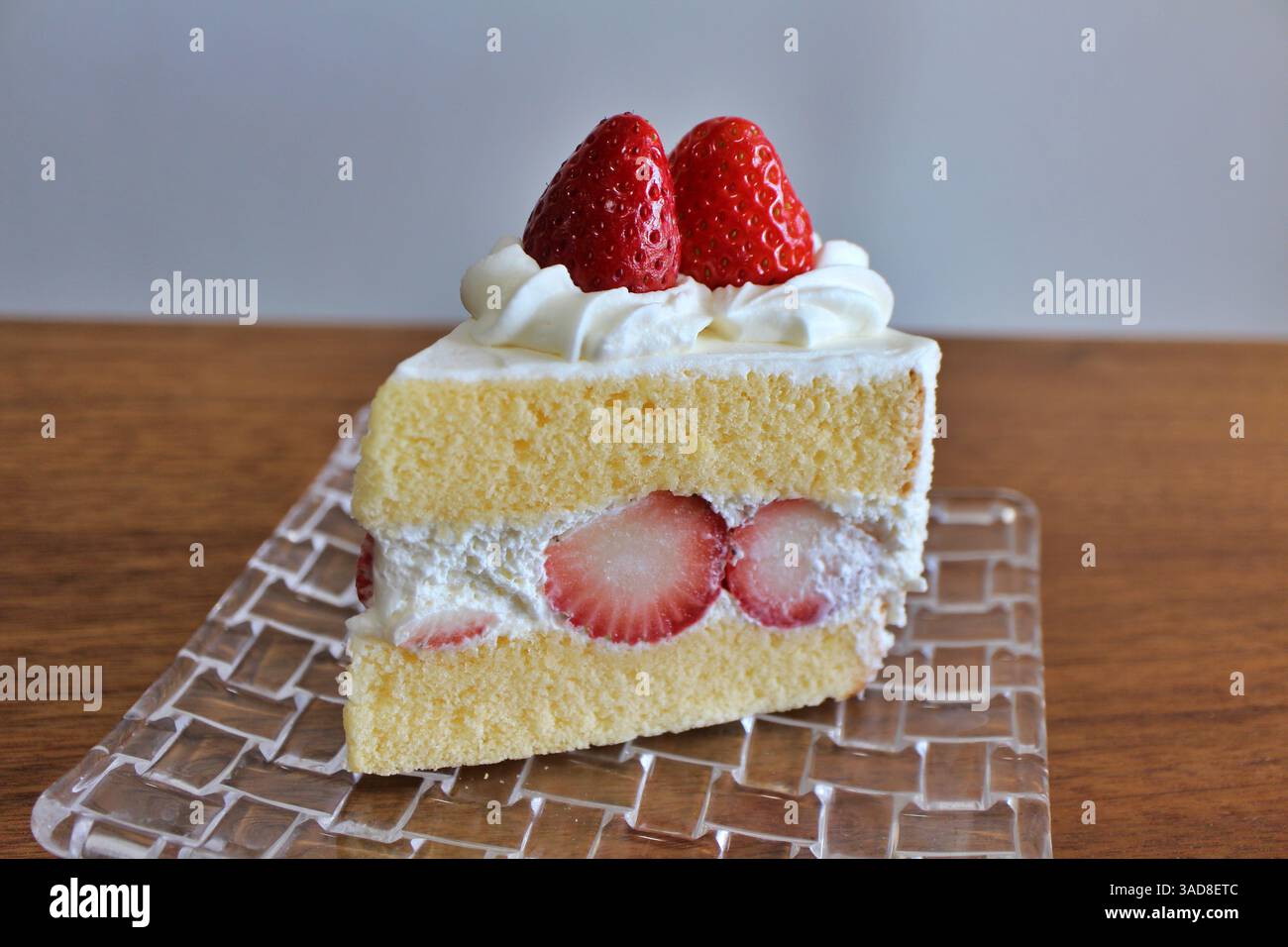 Japanese strawberry shortcake (layer cake Stock Photo - Alamy