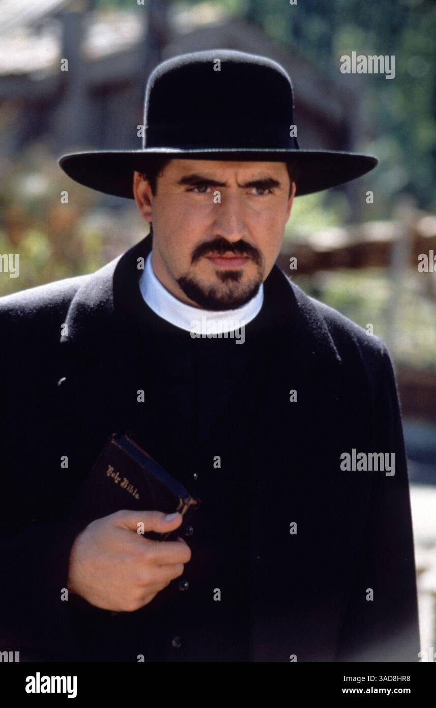 White fang disney hi-res stock photography and images - Alamy