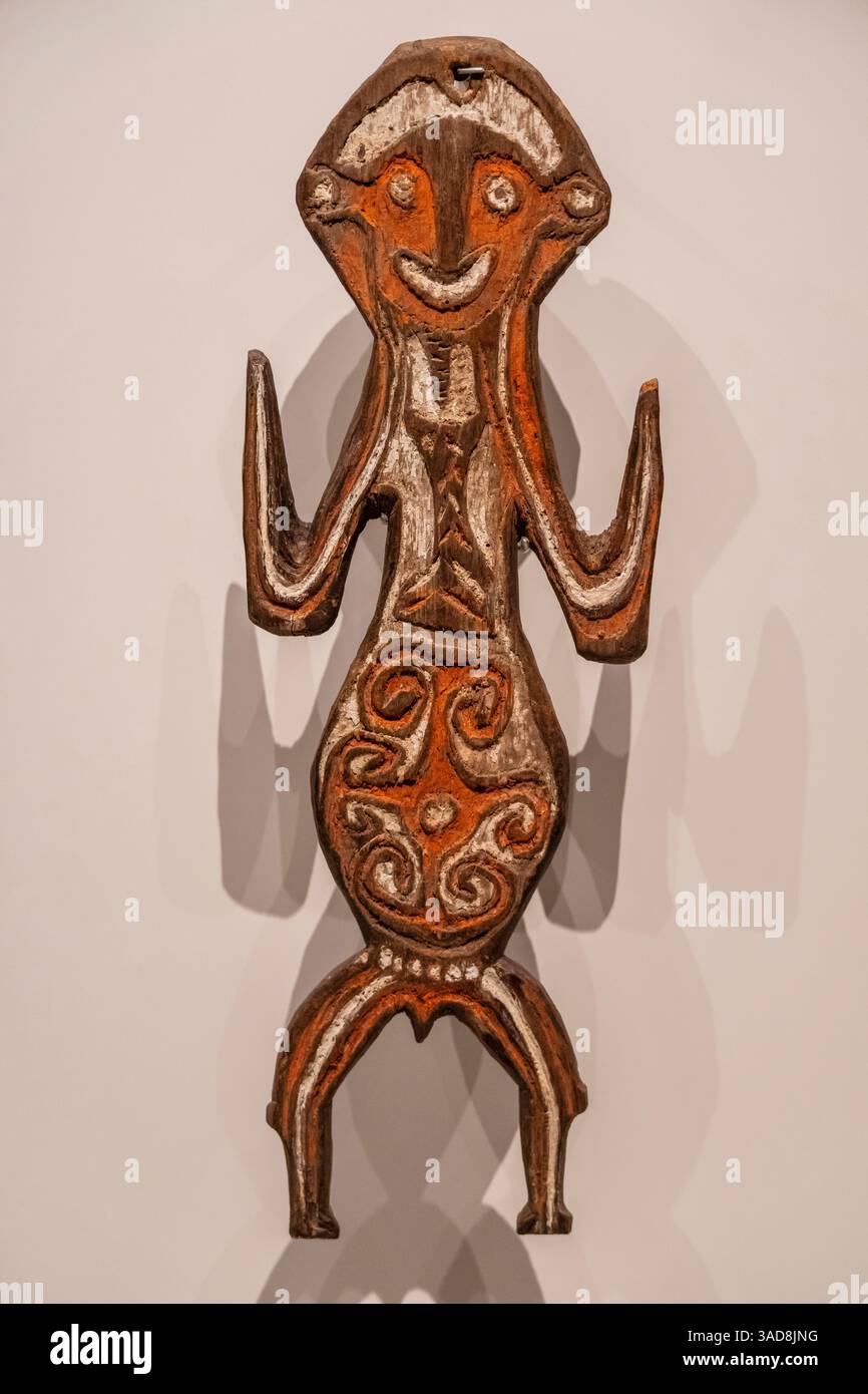 Biome, ancestor figure, Wapo, Wowobo village, Era River delta, Gulf of ...