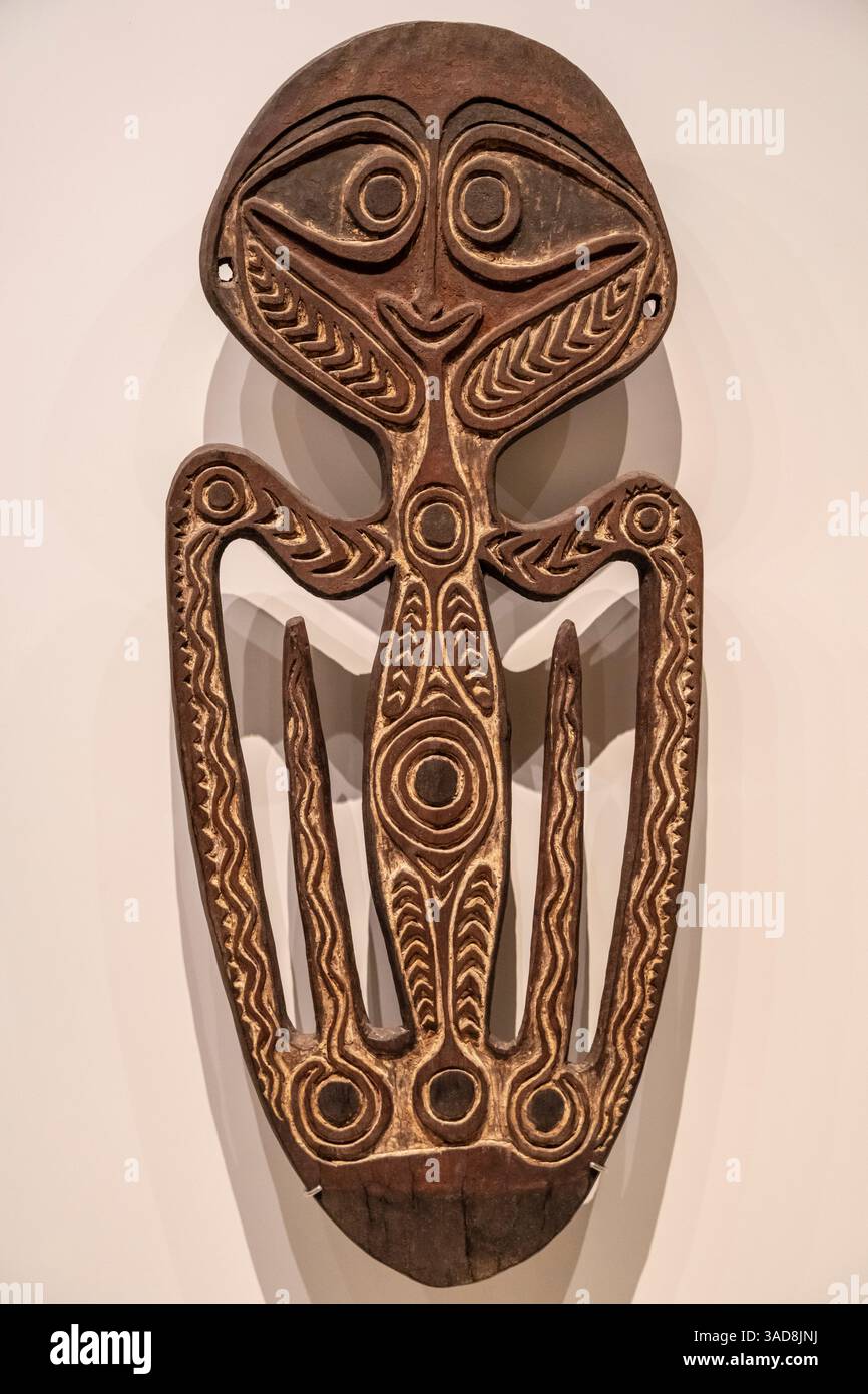 Skull hanger, Agiba, Kerewa, Moinamu village, Kikori River Delta ...