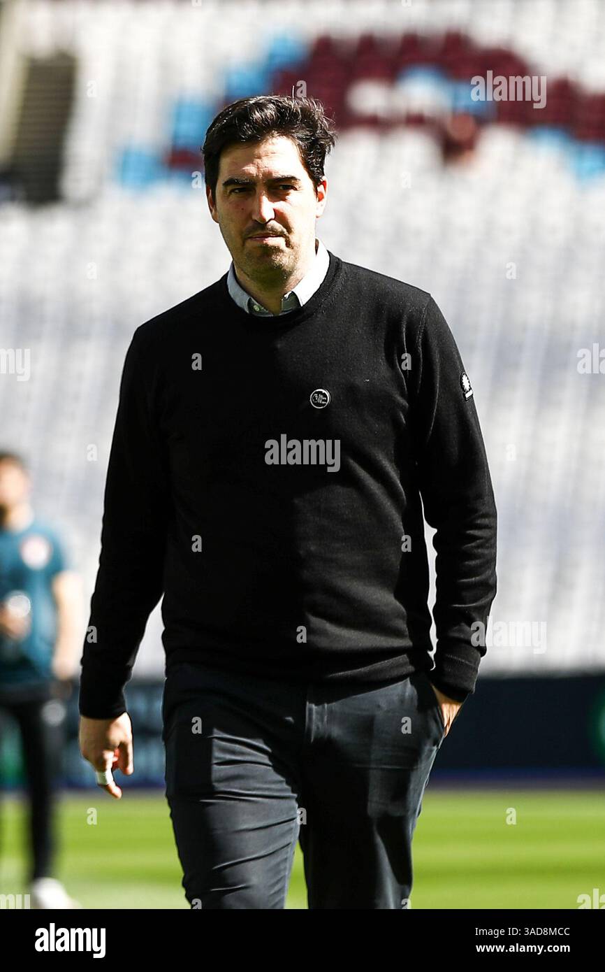 AFC Bournemouth head coach Andoni Iraola during the Premier League ...