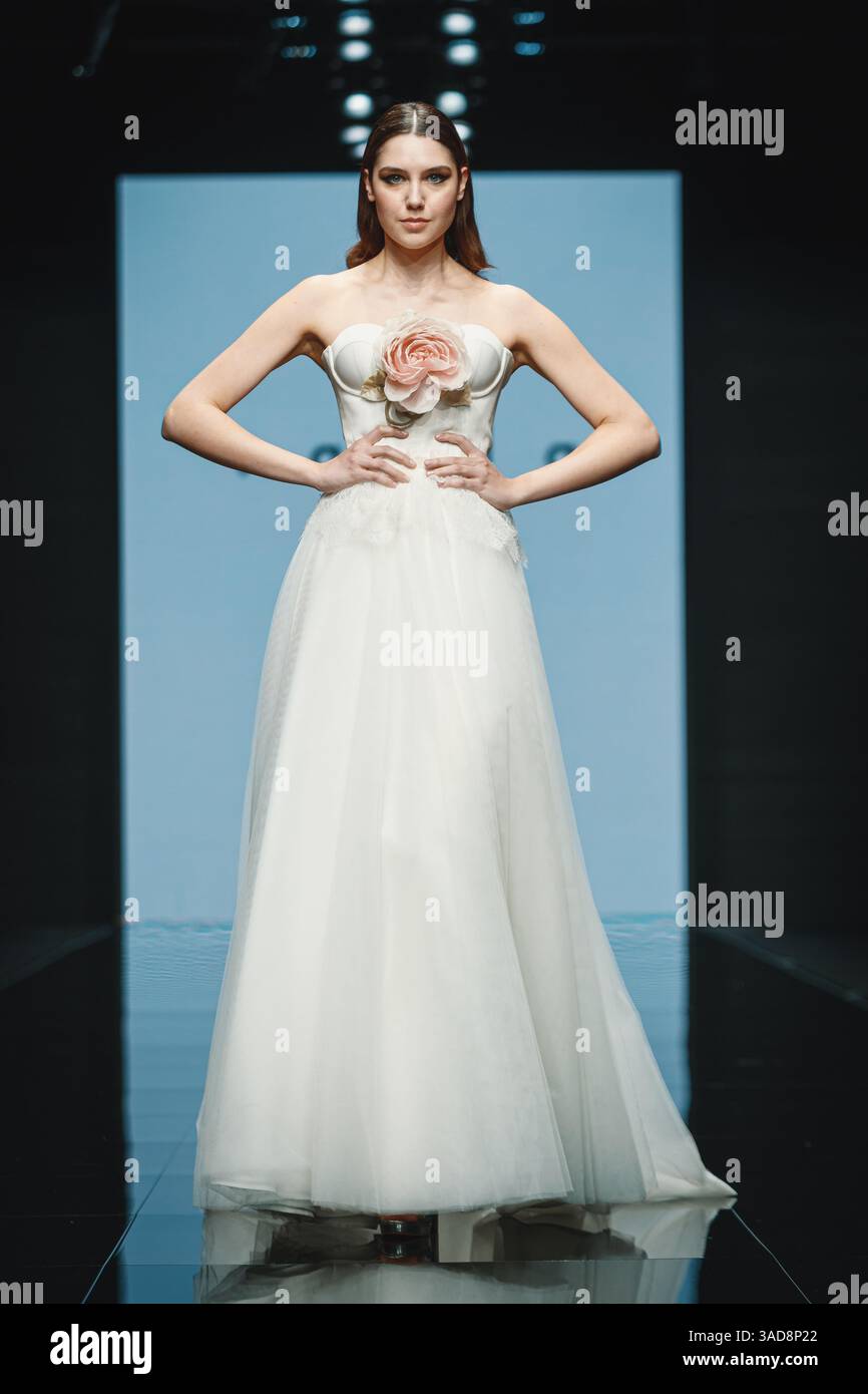 Milano, Italy. 05th Apr, 2025. Model during Si Sposa Italia Fashion ...