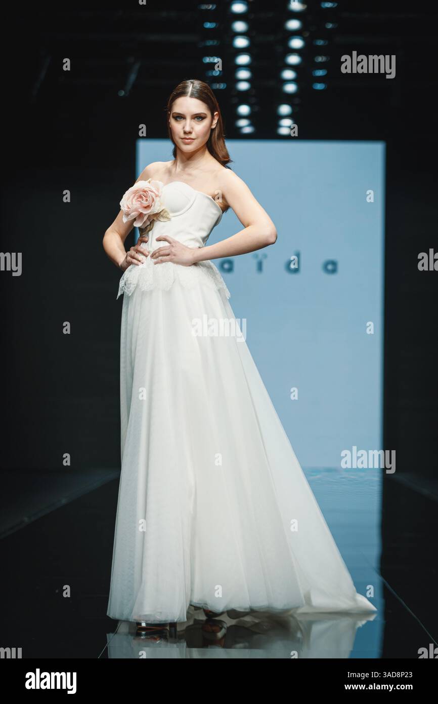 Milano, Italy. 05th Apr, 2025. Model during Si Sposa Italia Fashion ...