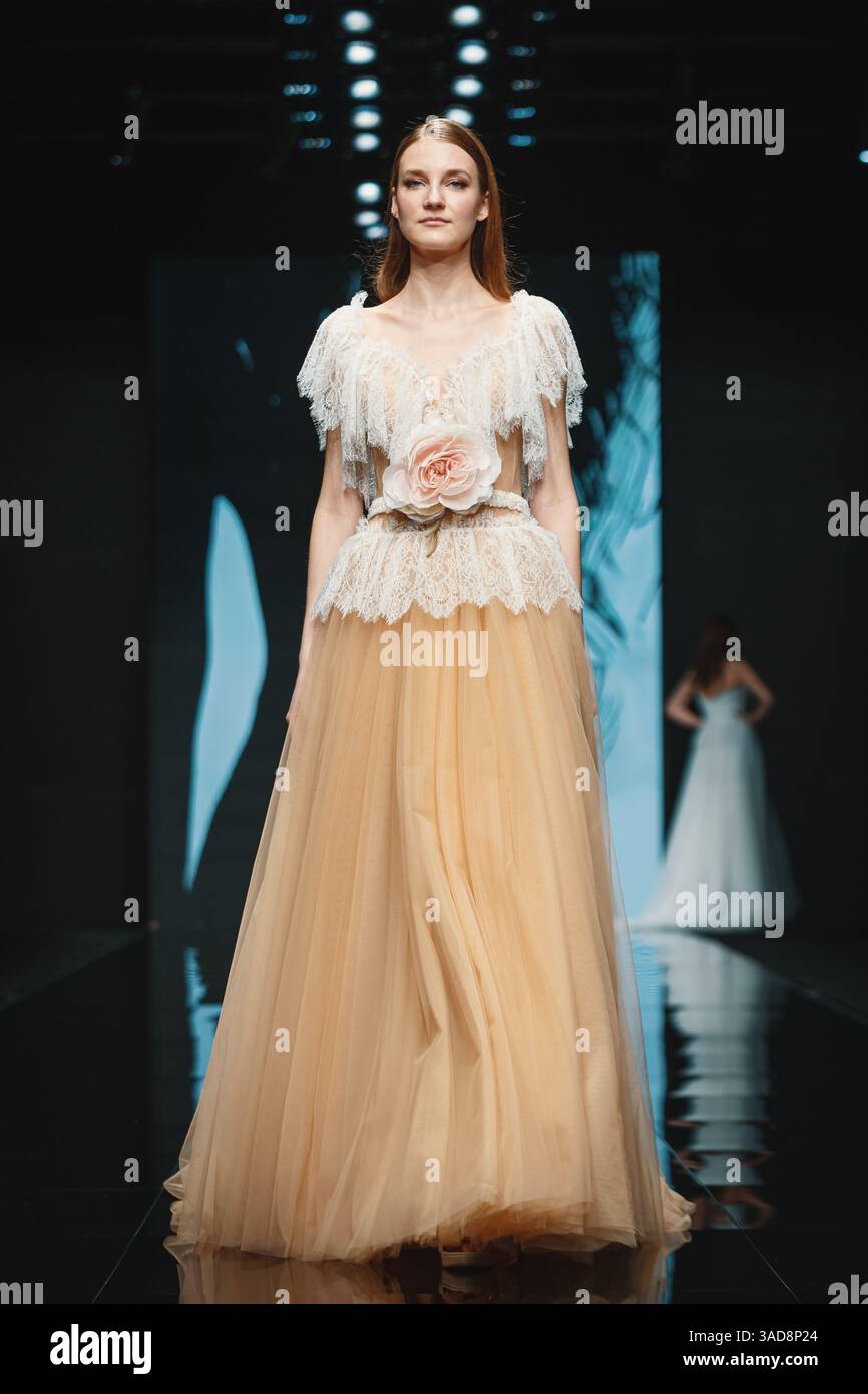 Milano, Italy. 05th Apr, 2025. Model during Si Sposa Italia Fashion ...