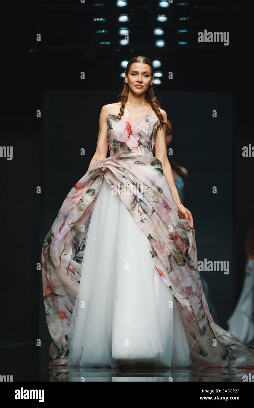 Milano, Italy. 05th Apr, 2025. Model during Si Sposa Italia Fashion ...