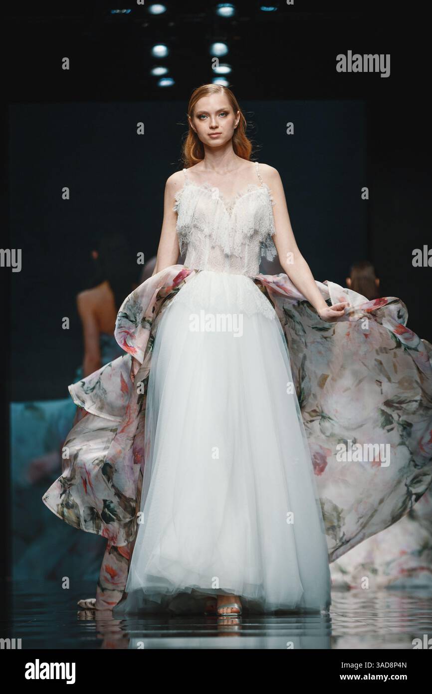 Milano, Italy. 05th Apr, 2025. Model during Si Sposa Italia Fashion ...