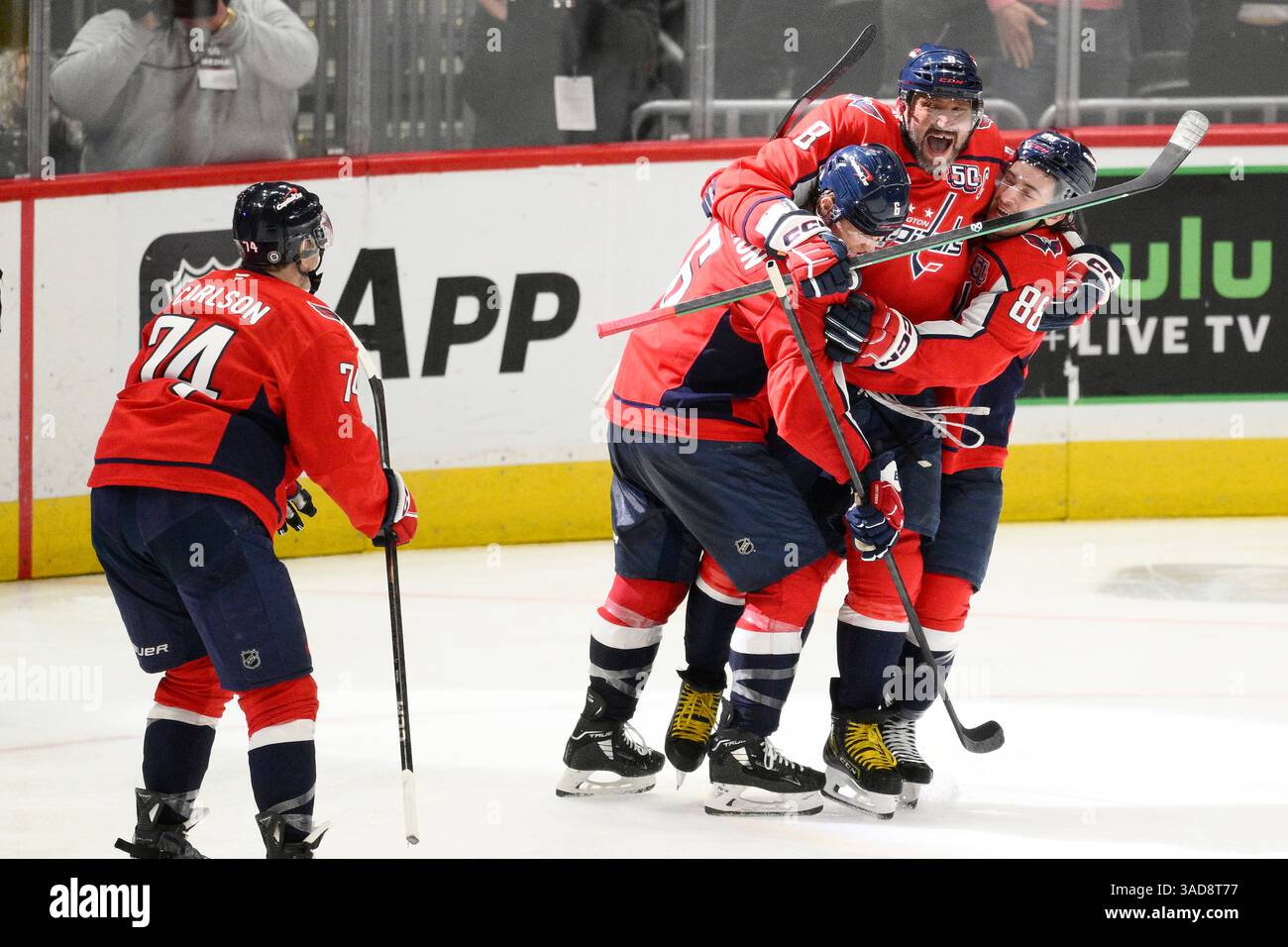 Washington Capitals left wing Alex Ovechkin (8) celebrating his 894th ...
