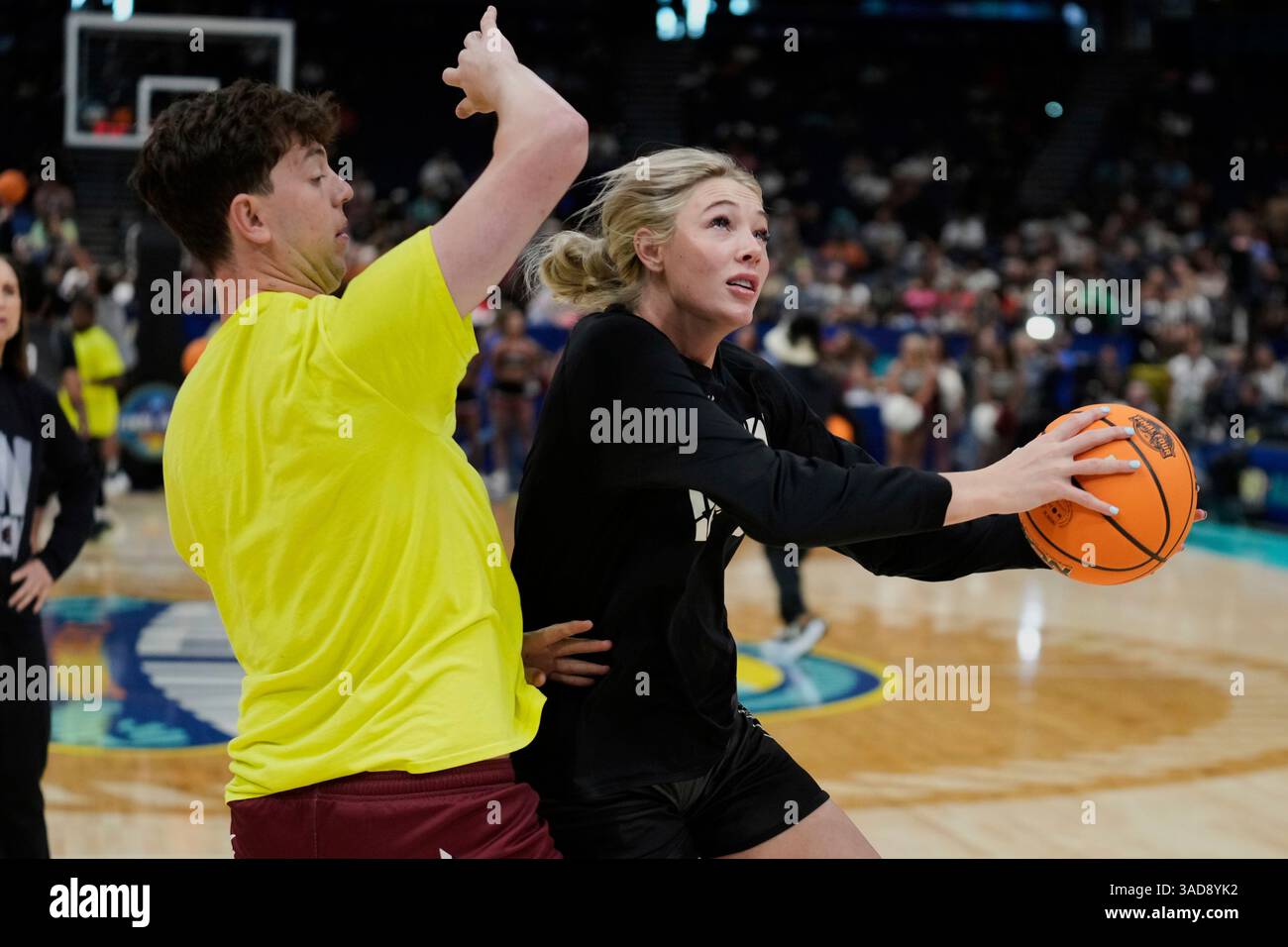 South Carolina forward Chloe Kitts shoots during practice at the Final ...