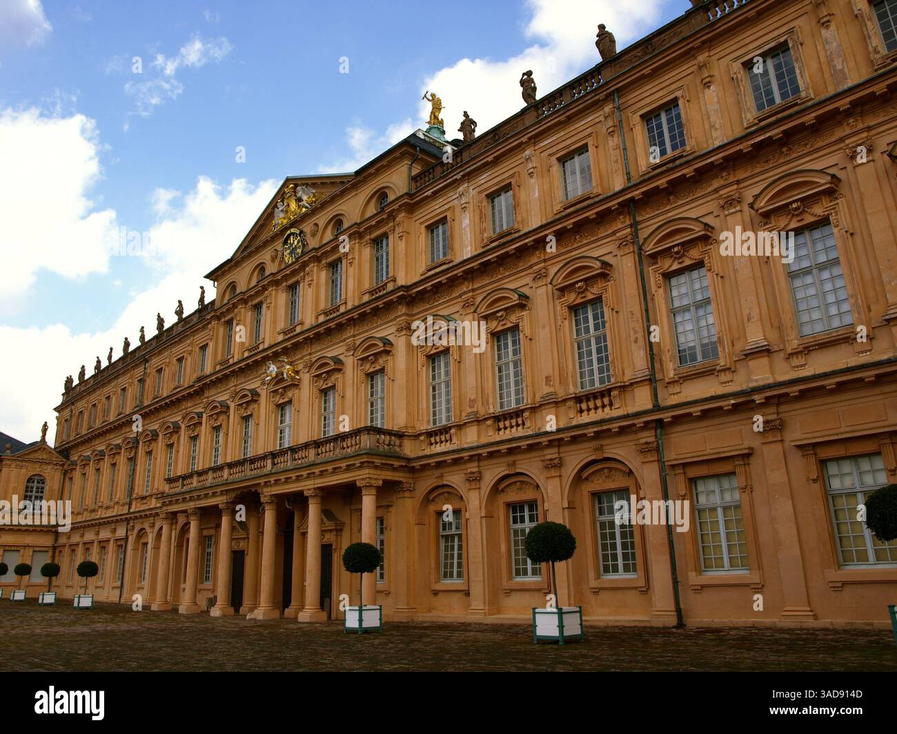 Schloss Rastatt, , is a Baroque schloss . The palace and the garden ...