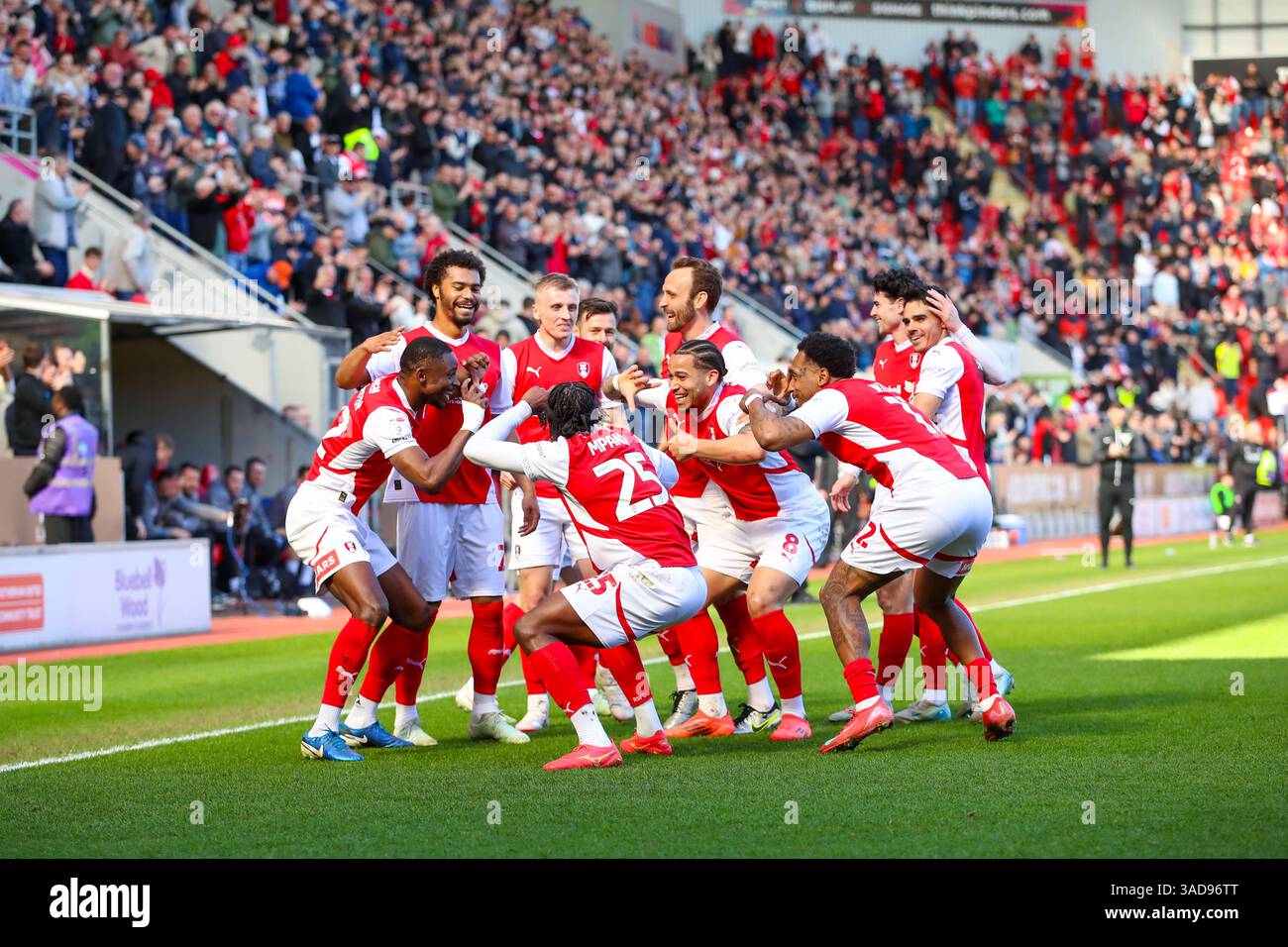 AESSEAL New York Stadium, Rotherham, England - 5th April 2025 Hakeem ...