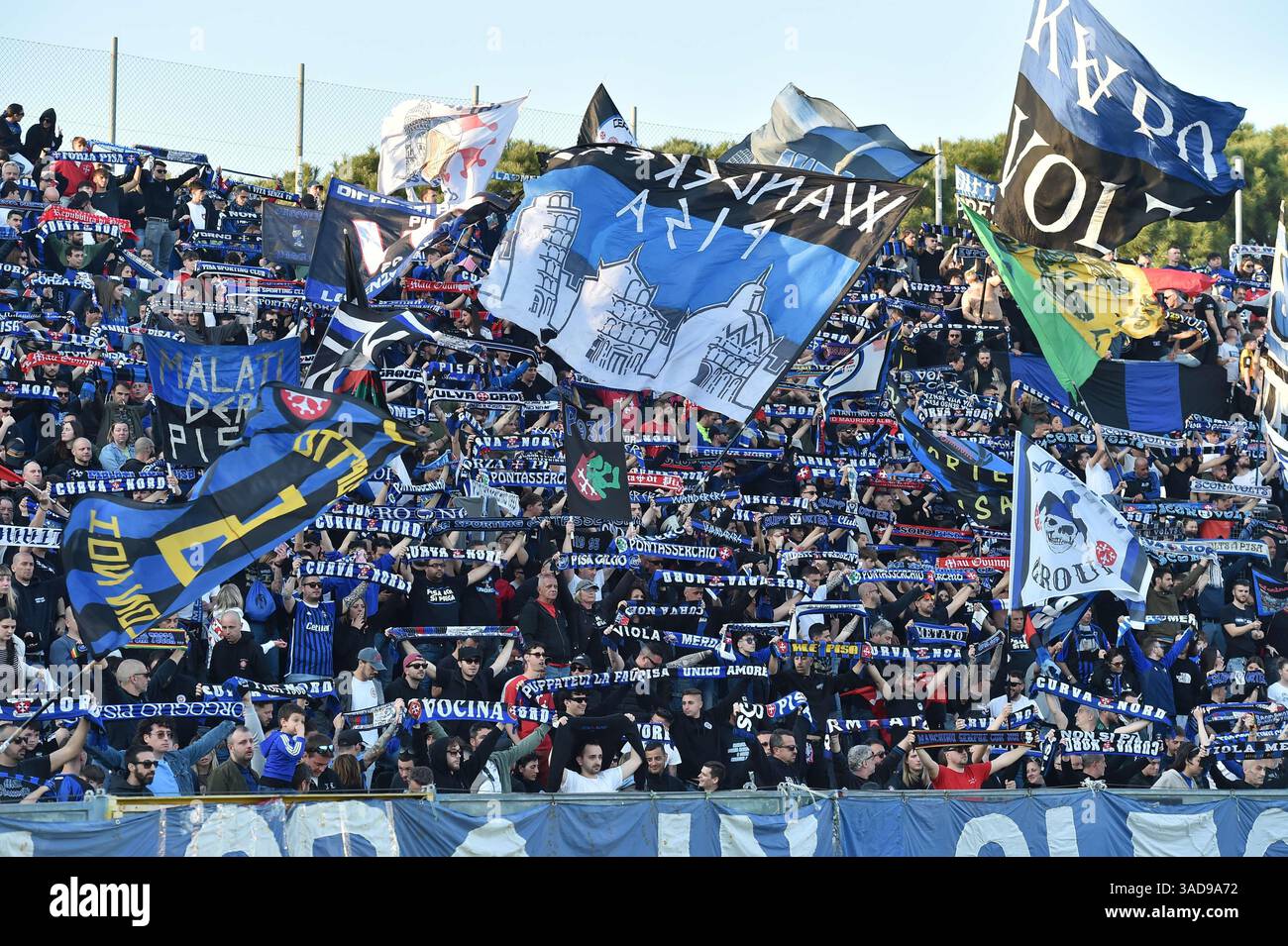 Pisa, Italy. 05th Apr, 2025. Fans of Pisa during AC Pisa vs Modena FC ...