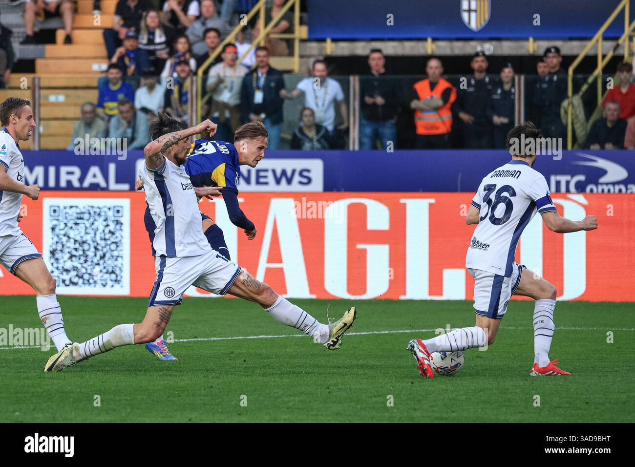 Parma, Italy. 05th Apr, 2025. Jacob Ondrejka (Parma Calcio) scores the ...