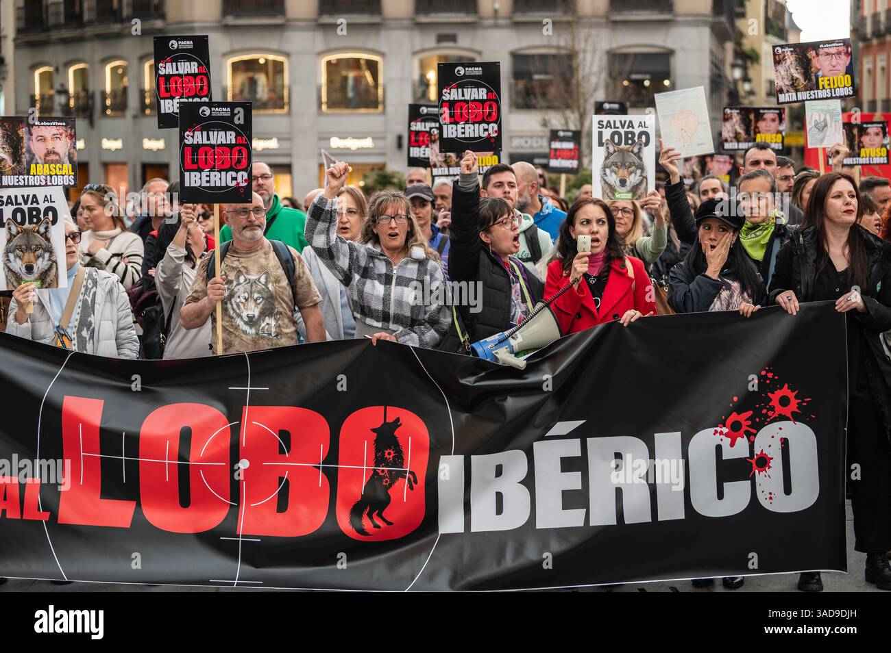 Madrid, Spain. 05th Apr, 2025. People protesting against wolf hunting ...