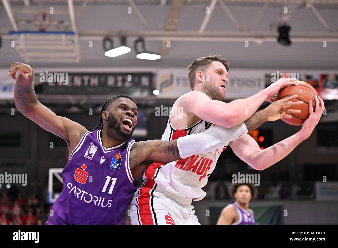 05 April 2025, Lower Saxony, Göttingen: Basketball: Bundesliga, BG ...