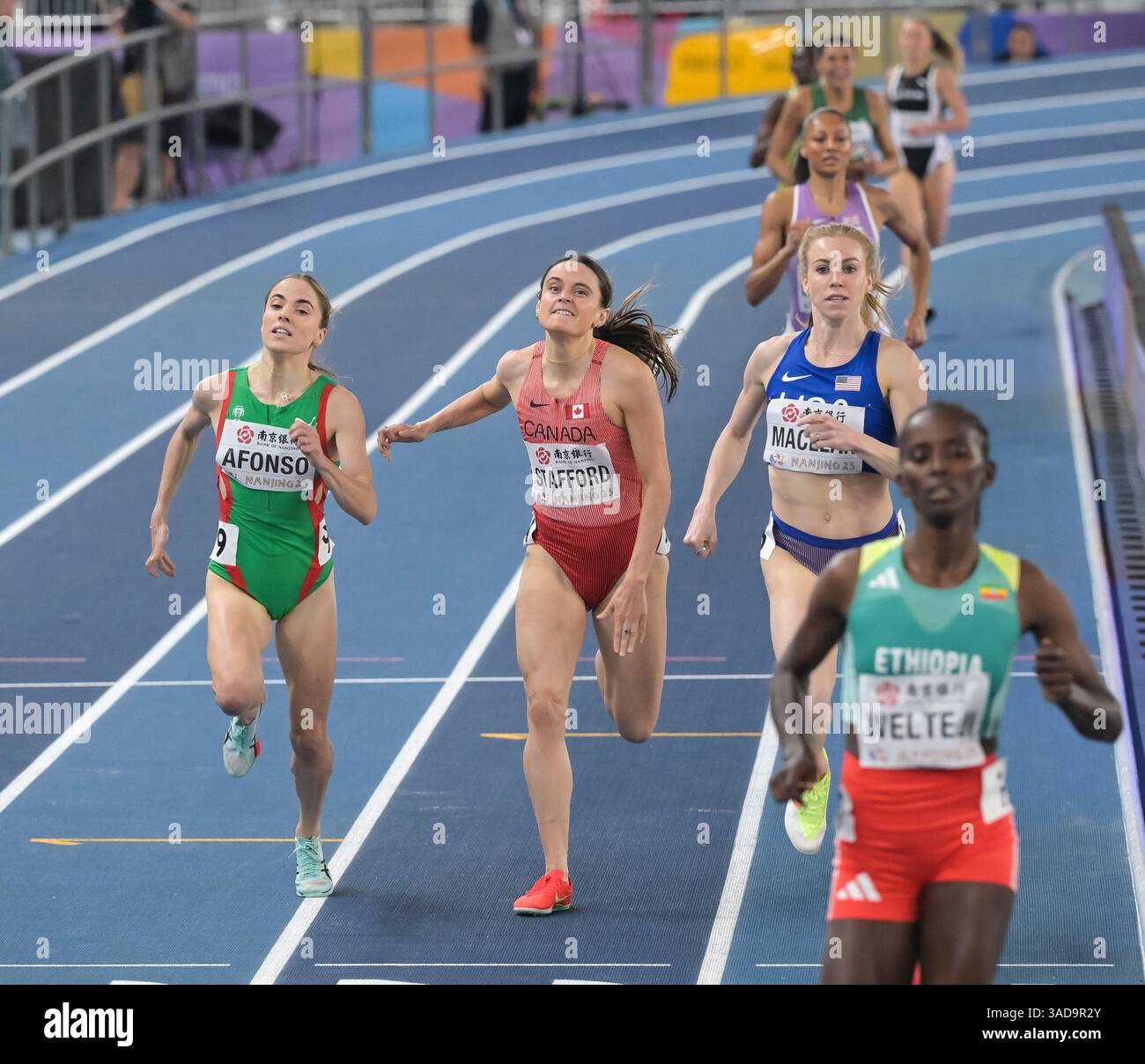 Heather Maclean of the USA, Salomé Afonso of Portugal and Lucia ...