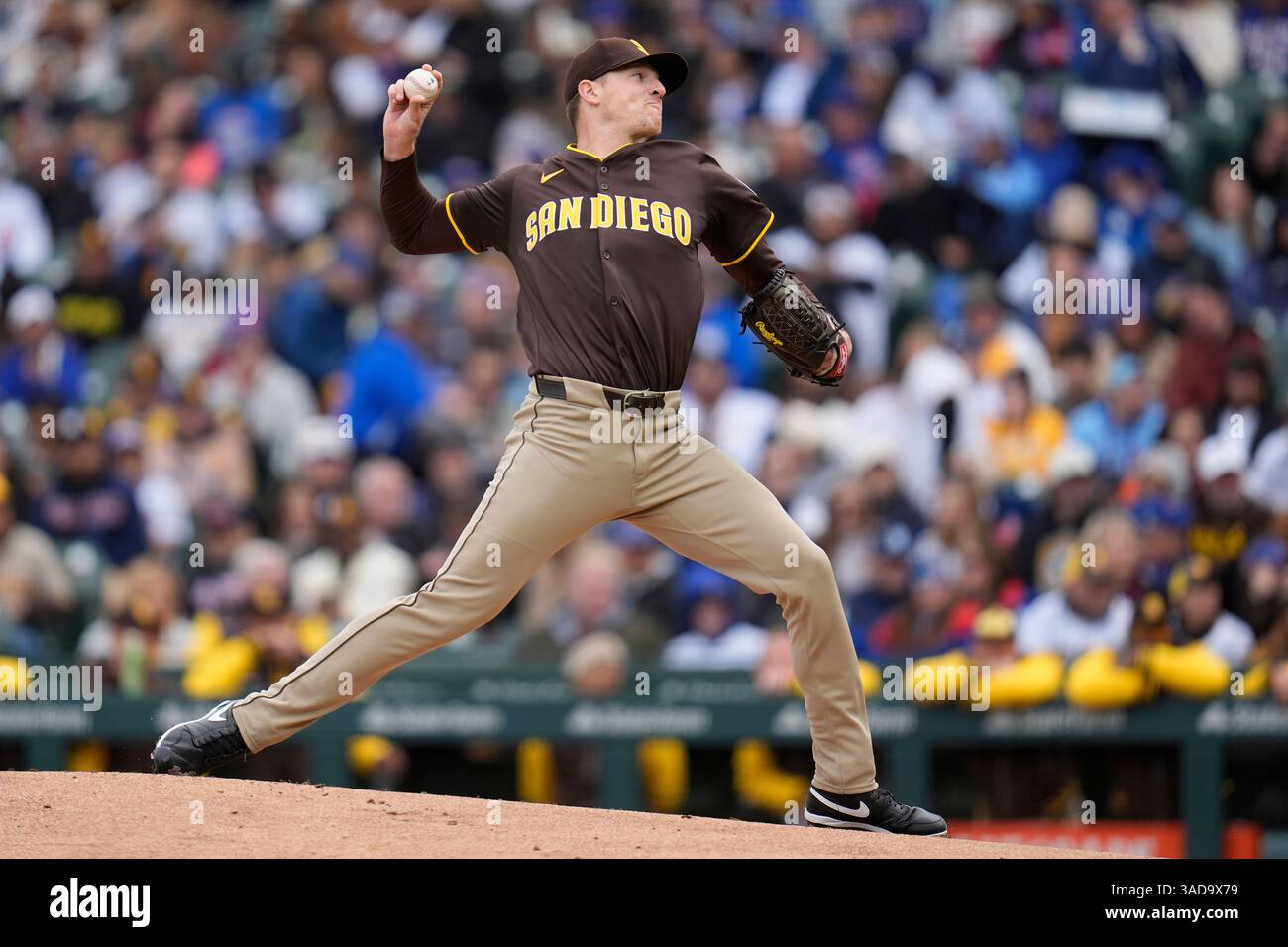 San Diego Padres starting pitcher Nick Pivetta (27) throws during the ...