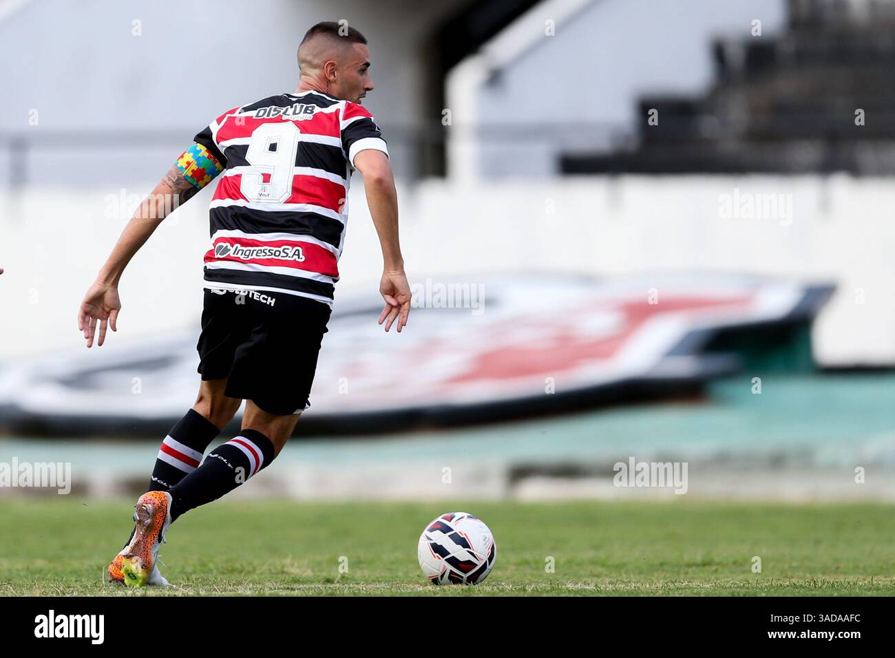 PE - RECIFE - 04/05/2025 - FRIENDLY, SANTA CRUZ x ABC - Thiago Galhardo, Santa Cruz player ...