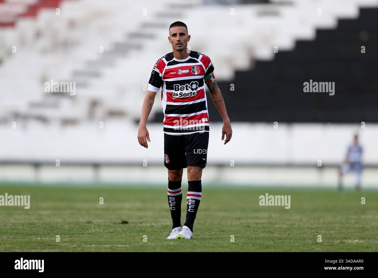 PE - RECIFE - 04/05/2025 - FRIENDLY, SANTA CRUZ x ABC - Thiago Galhardo, Santa Cruz player ...